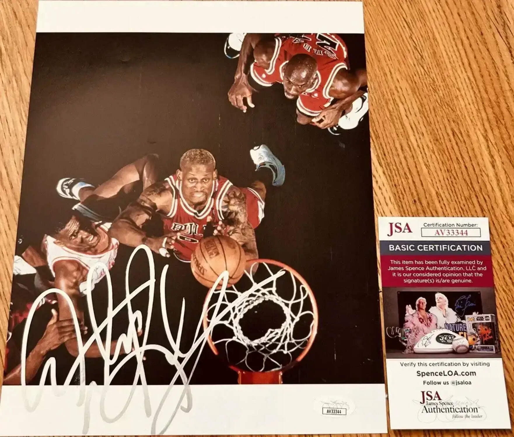 Dennis Rodman autographed Chicago Bulls Sports Illustrated magazine ...