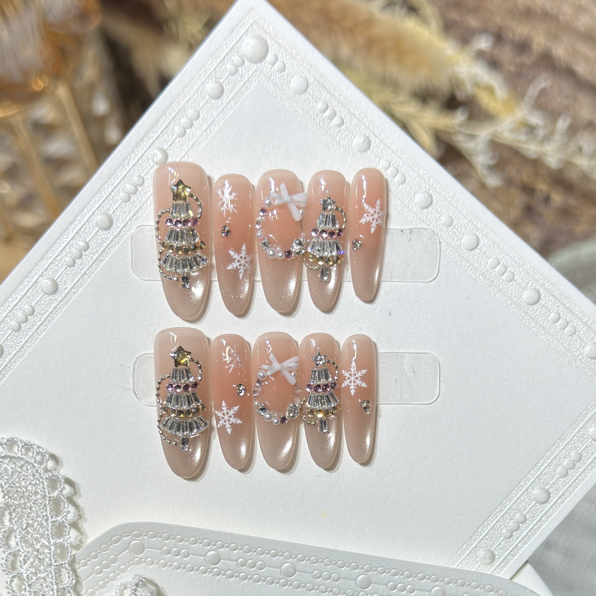 Derison [Crystal Tree] Christmas Wear Nail Pads Gentle Nude Cat's Eye ...