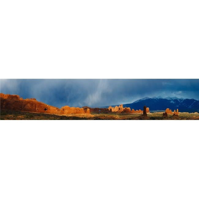 Design Pics DPI2020400 Rock Arches & La Sal Mountain Range Arches ...