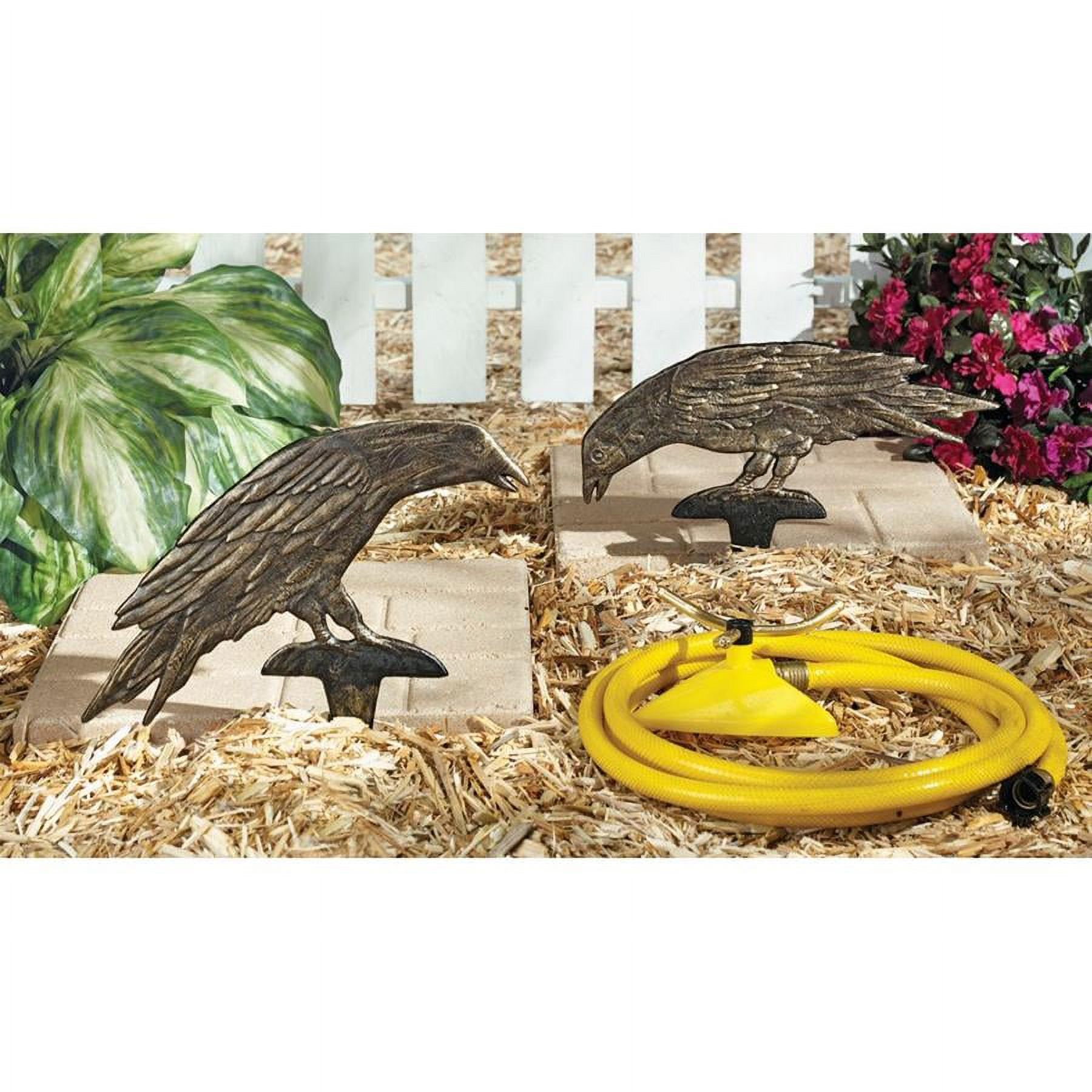 Design Toscano Mystic Ravens Authentic Foundry Iron Ground Stakes: Head ...