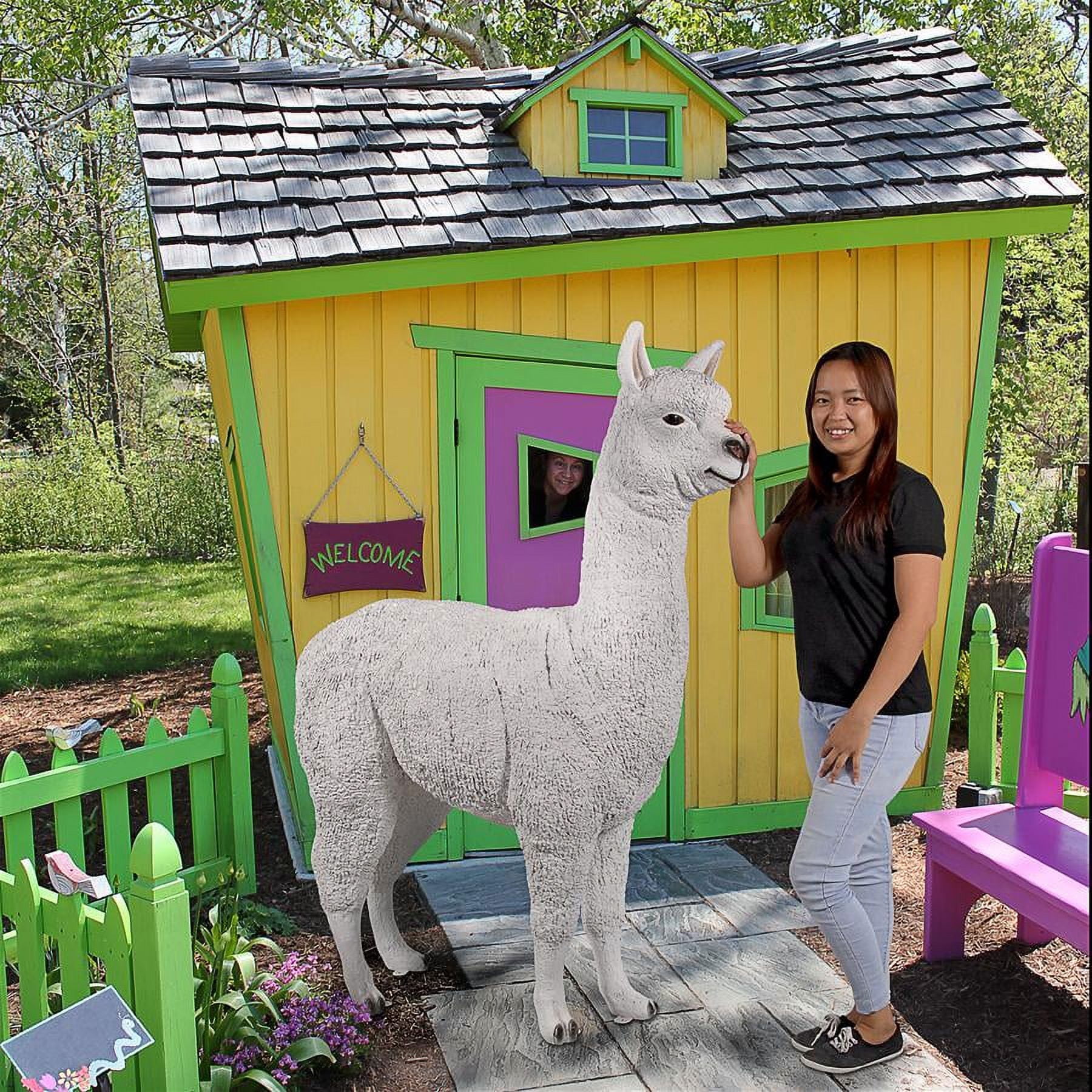 Design Toscano The Alpacalypse of Alpaca Garden Statues: Giant ...