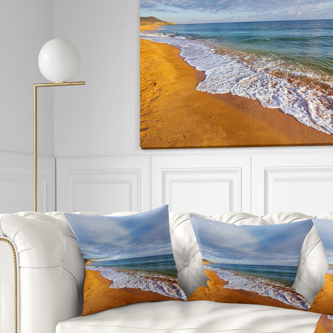 Designart 16" x 16" Blue Polyester Throw Pillow - Walmart.com