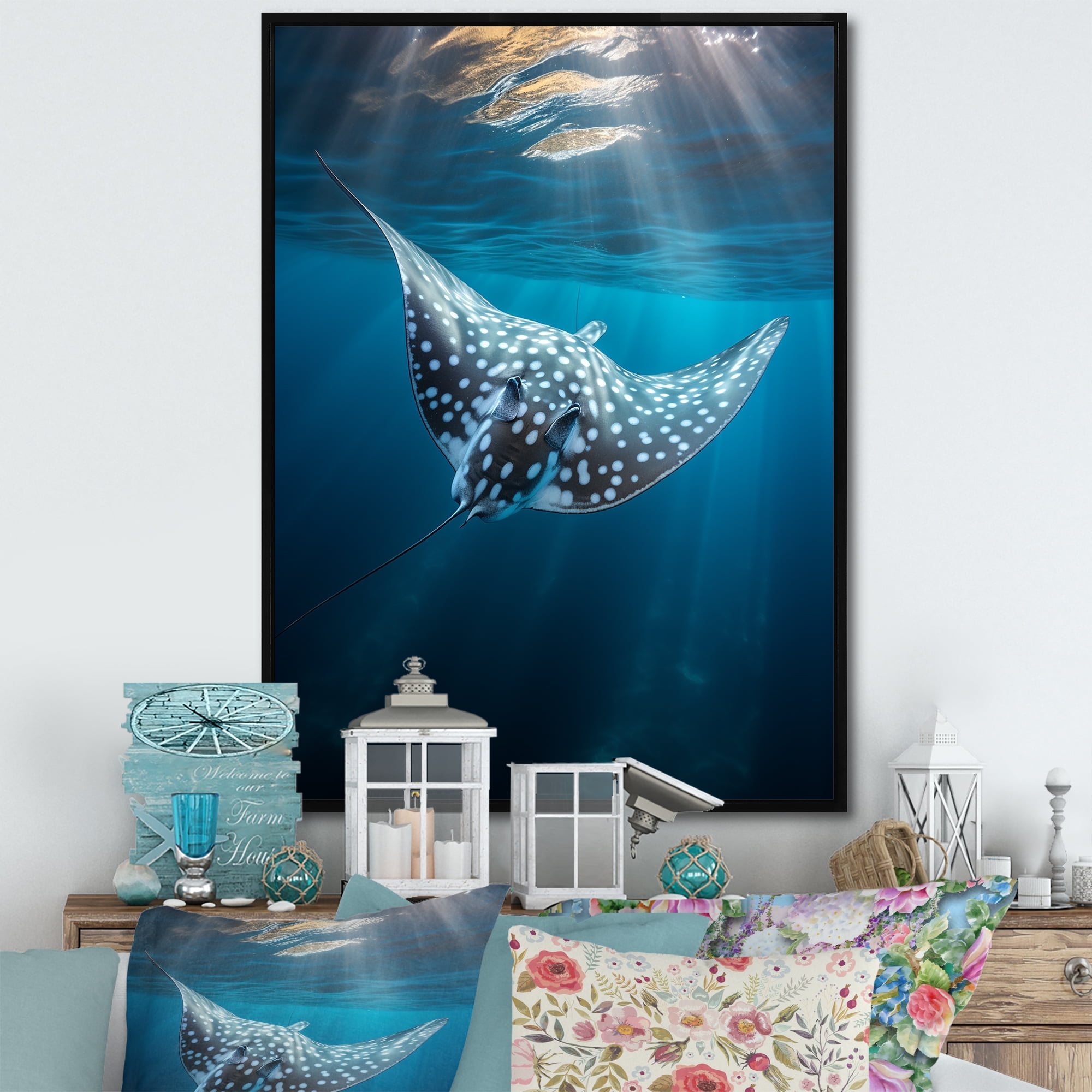 Designart "Ray beautyful Glide Ocean" Animals Floater Framed Wall Decor ...