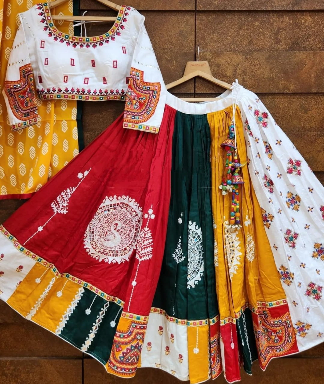 Designer Navaratri Lehenga Choli For Women Party Wear Bolywood Lengha ...