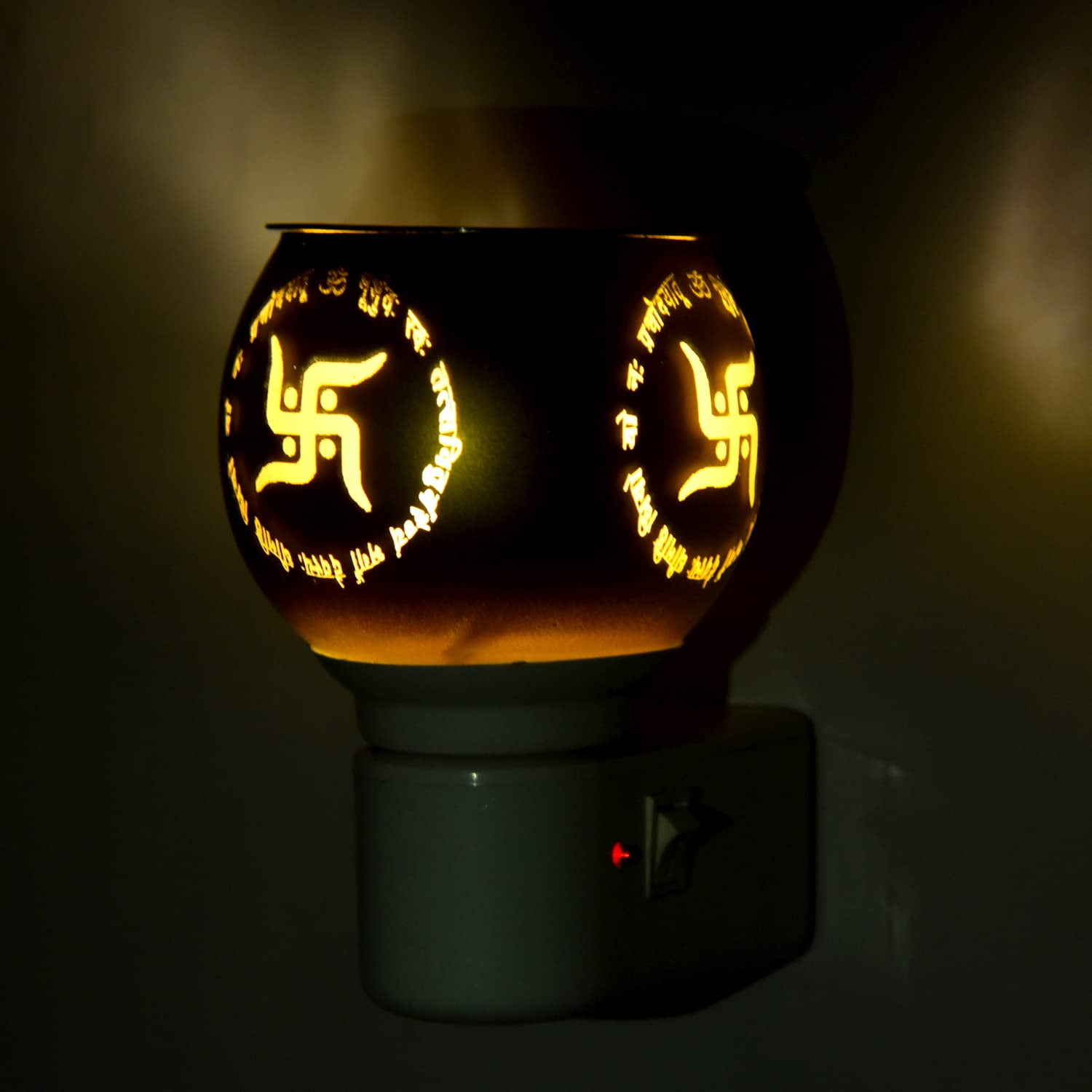 Dev Kapoor dani LED KapoordaniAroma Oil Diffuser with On Off Switch to ...