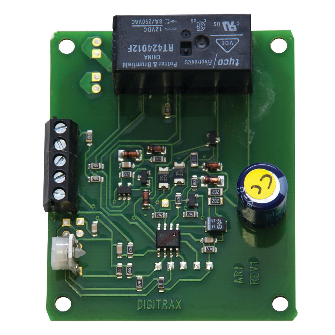 Digitrax 8 Amp Auto Reverser DGTAR1, Single Reversing District, DCC ...