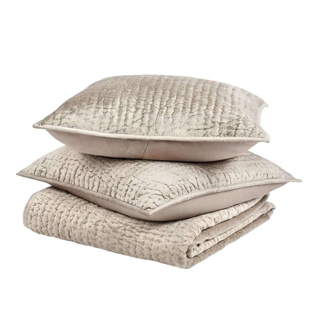 Kosas Home Dimitry King Size Quilt, 100% Rayon Velvet & Cotton Sateen ...