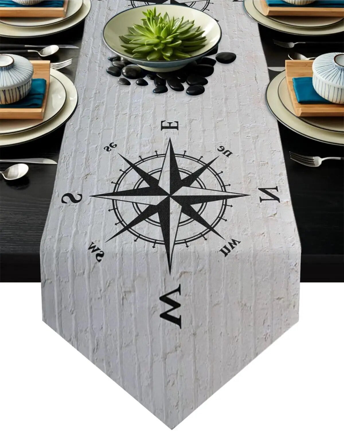 Dining tablecloth Retro Compass Round Table Runner Modern Table Runners ...