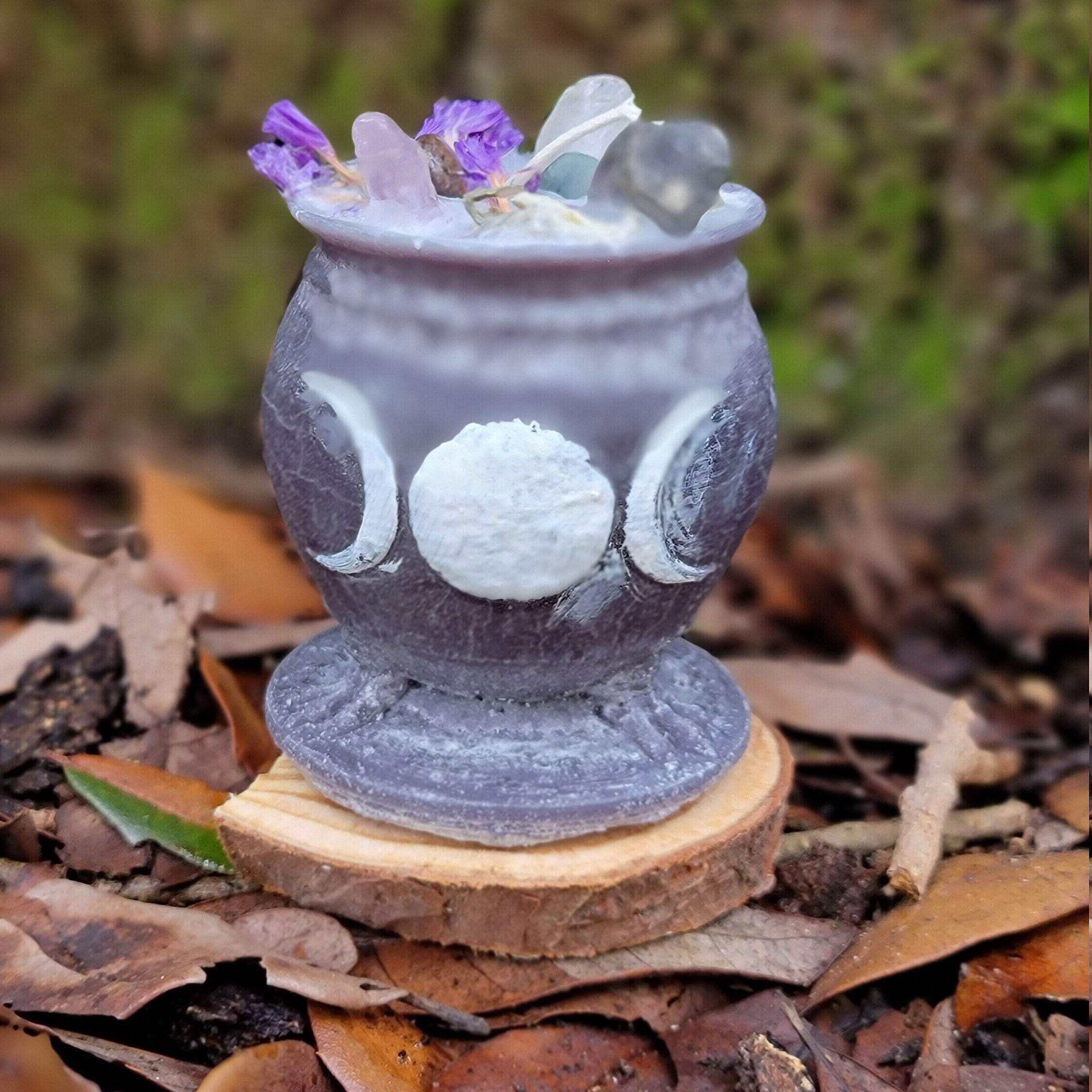 Diprana Magical Cauldron Candle with Crystals, Herbs Flowers -Organic ...