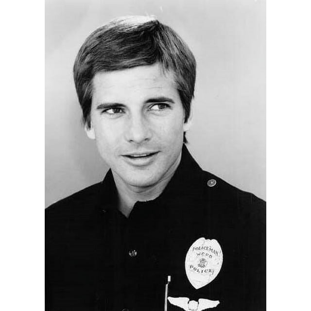 Dirk Benedict in police uniform from 1974 TV series Chopper One 5x7 ...