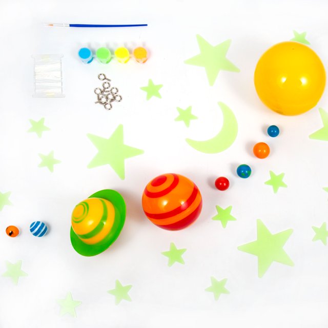 Discovery Kids™ STEM Space Science Toy, Glowing Solar System Project ...