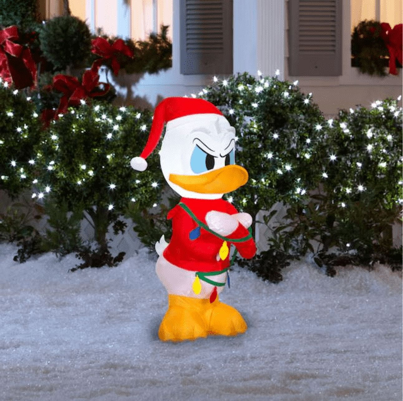 Disney 3.5-ft LED Donald Duck Christmas Inflatable - Walmart.com