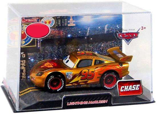 Disney Cars 1:43 Collectors Case Lightning McQueen Diecast Car (Golden ...