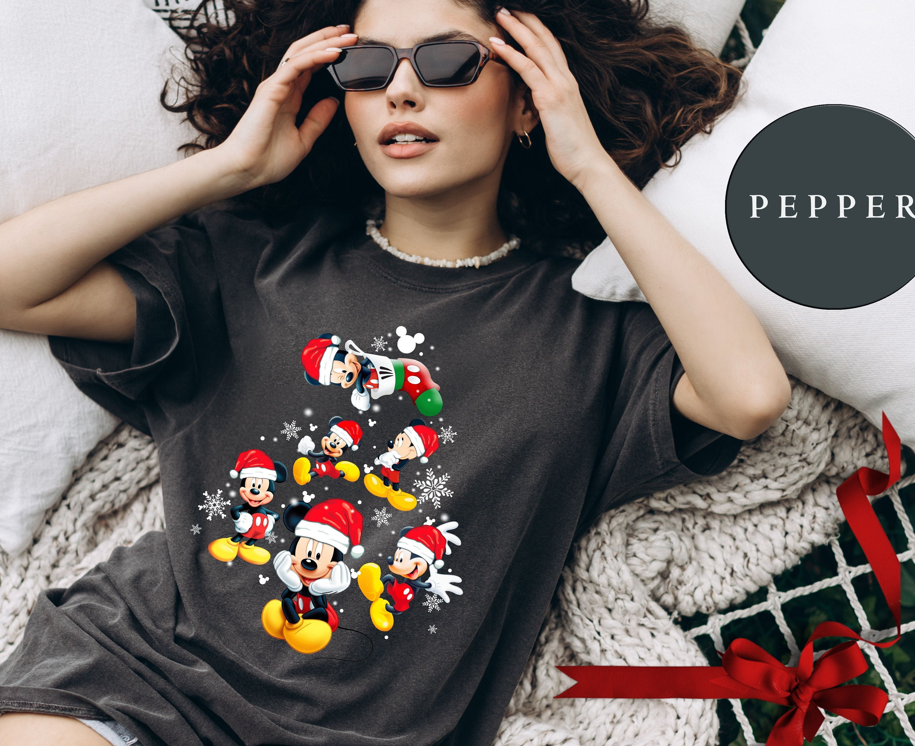 Disney Christmas Santa Mickey Mouse Classic Pose T-Shirt, Mickey's Very ...