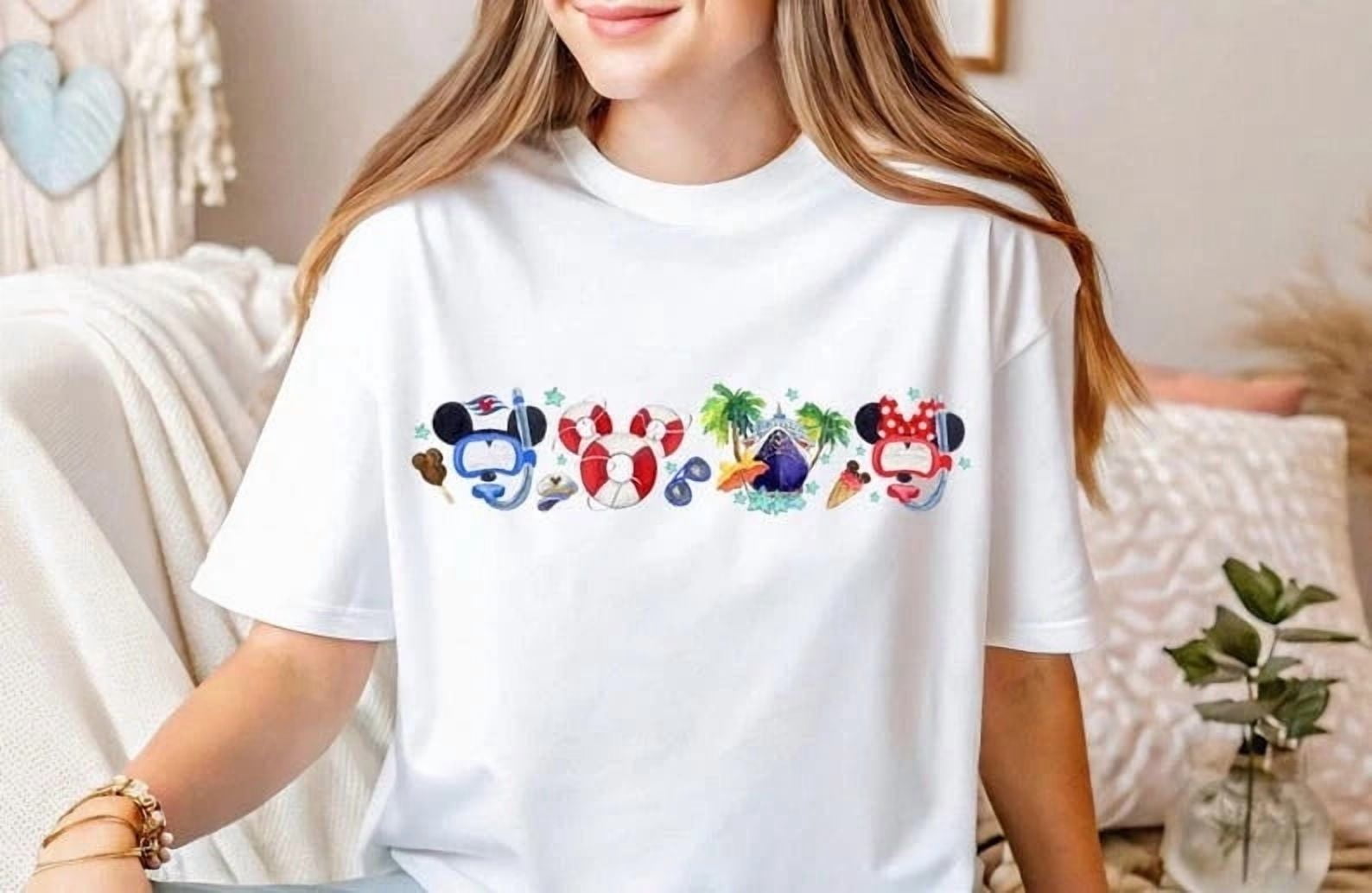Disney Mickey And Minnie Summer Beach Cruise Ship Tropical Island ...