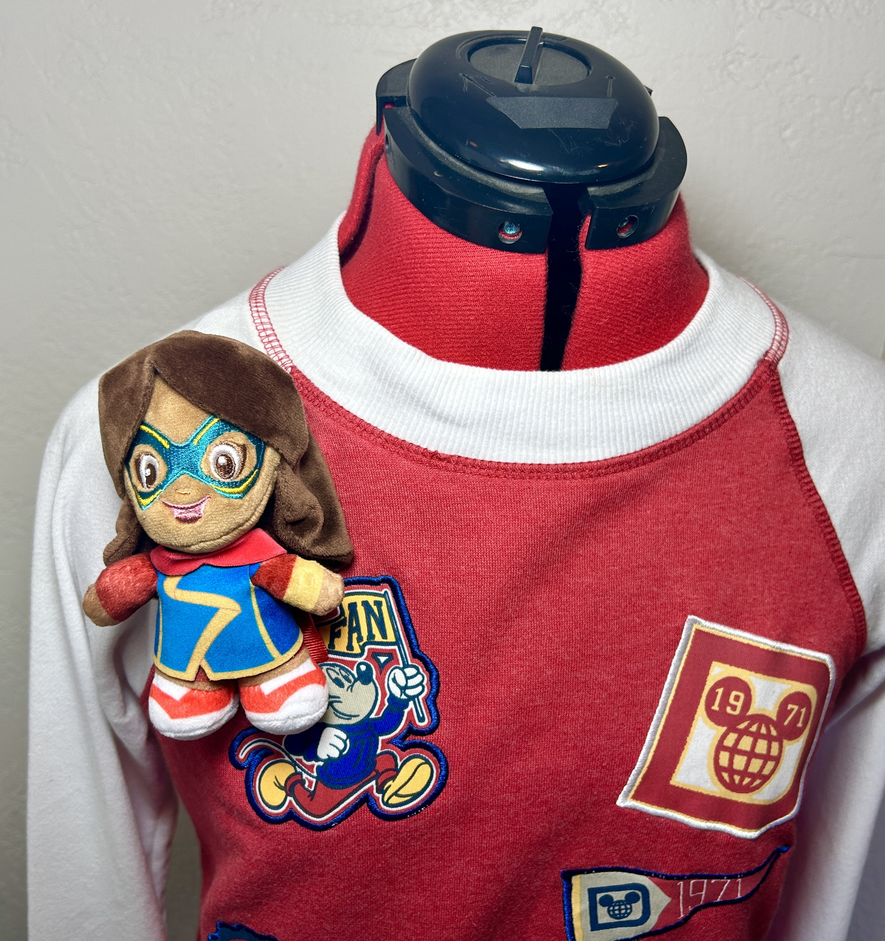 Disney Ms. Marvel Custom Magnetic Shoulder Pal Plush Marvel Super Hero ...