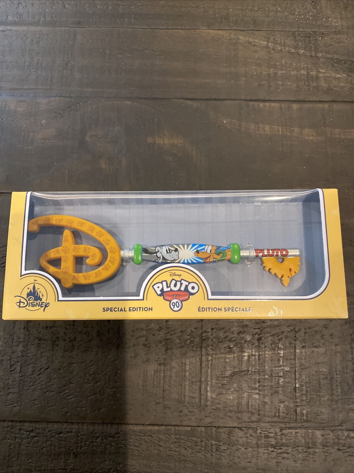 Disney - Pluto 90th Anniversary Collectible Key - Special Edition (A ...