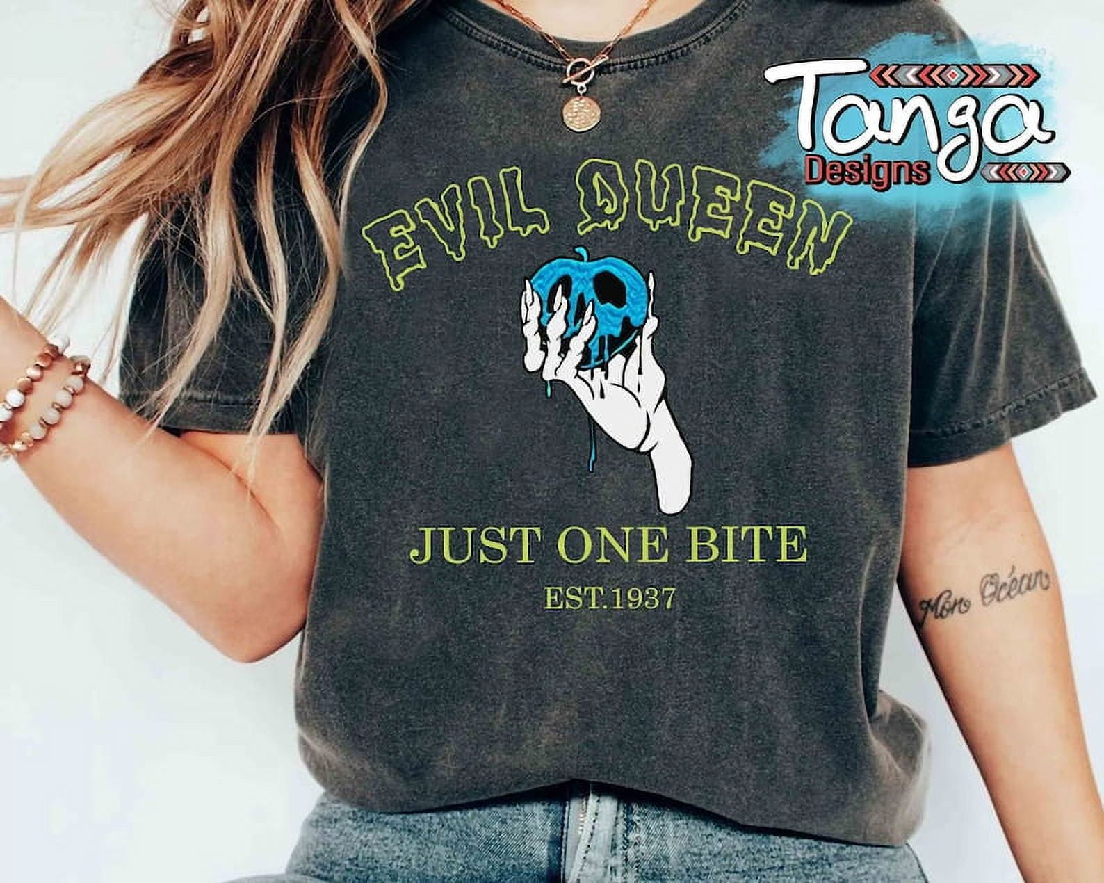 Disney Snow White Villains Evil Queen Quotes Just One Bite 1937 Retro ...