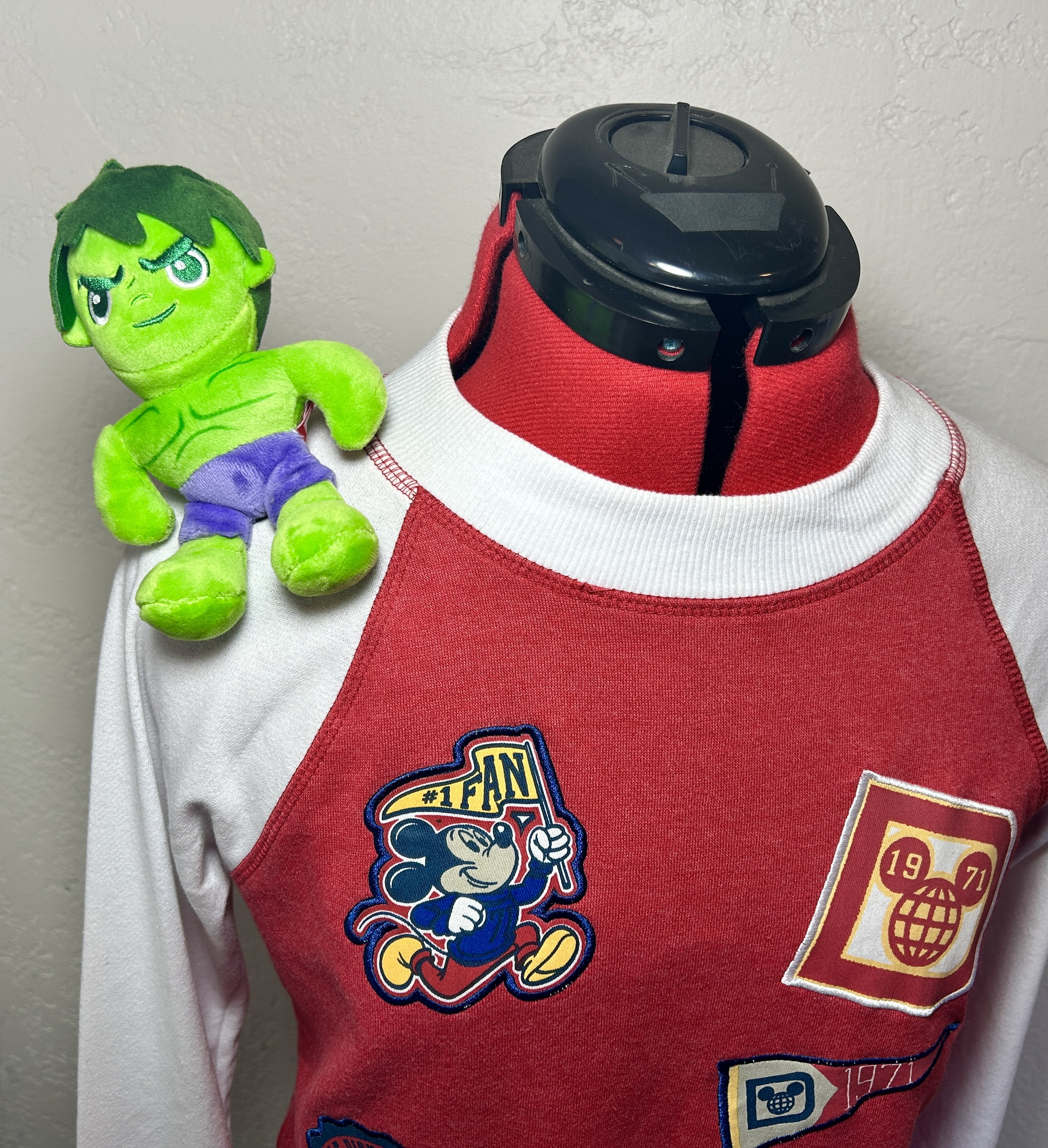 Disney The Hulk Custom Magnetic Shoulder Pal Plush Marvel Super Hero ...