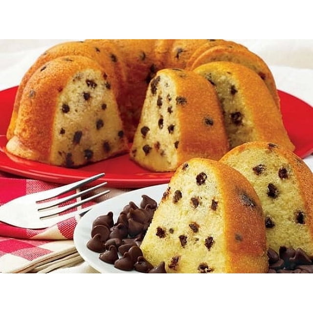 Dockside Market Captains Chocolate Chip Bundt Cake, Vanilla Combination ...