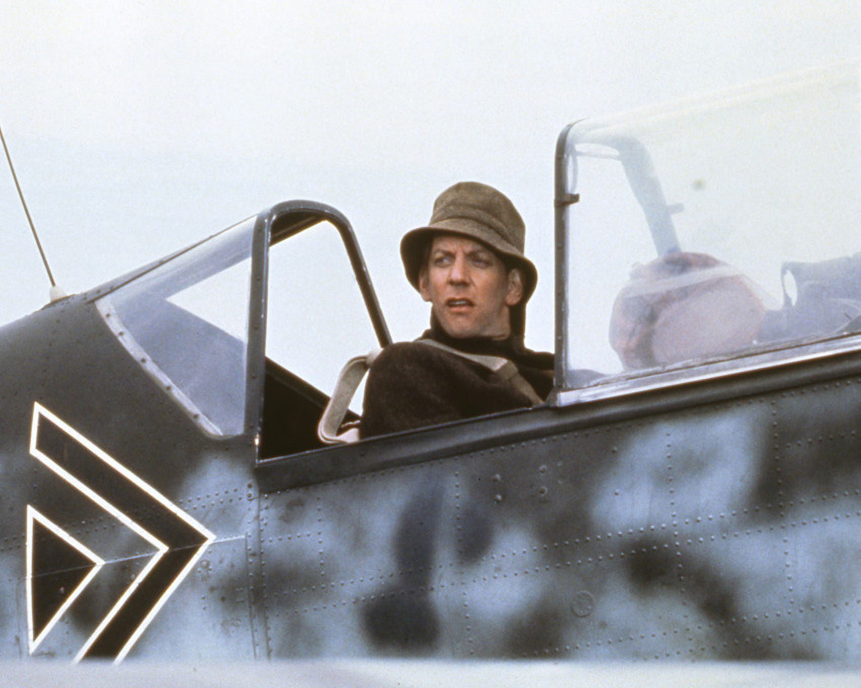 Donald Sutherland In The Eagle Has Landed Vintage World War 2 Airplane ...