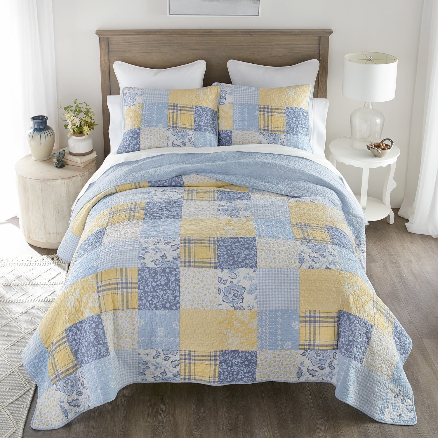 Donna Sharp Spring Flowers Queen Pieced Cotton 3PC Quilt Set - Walmart.com