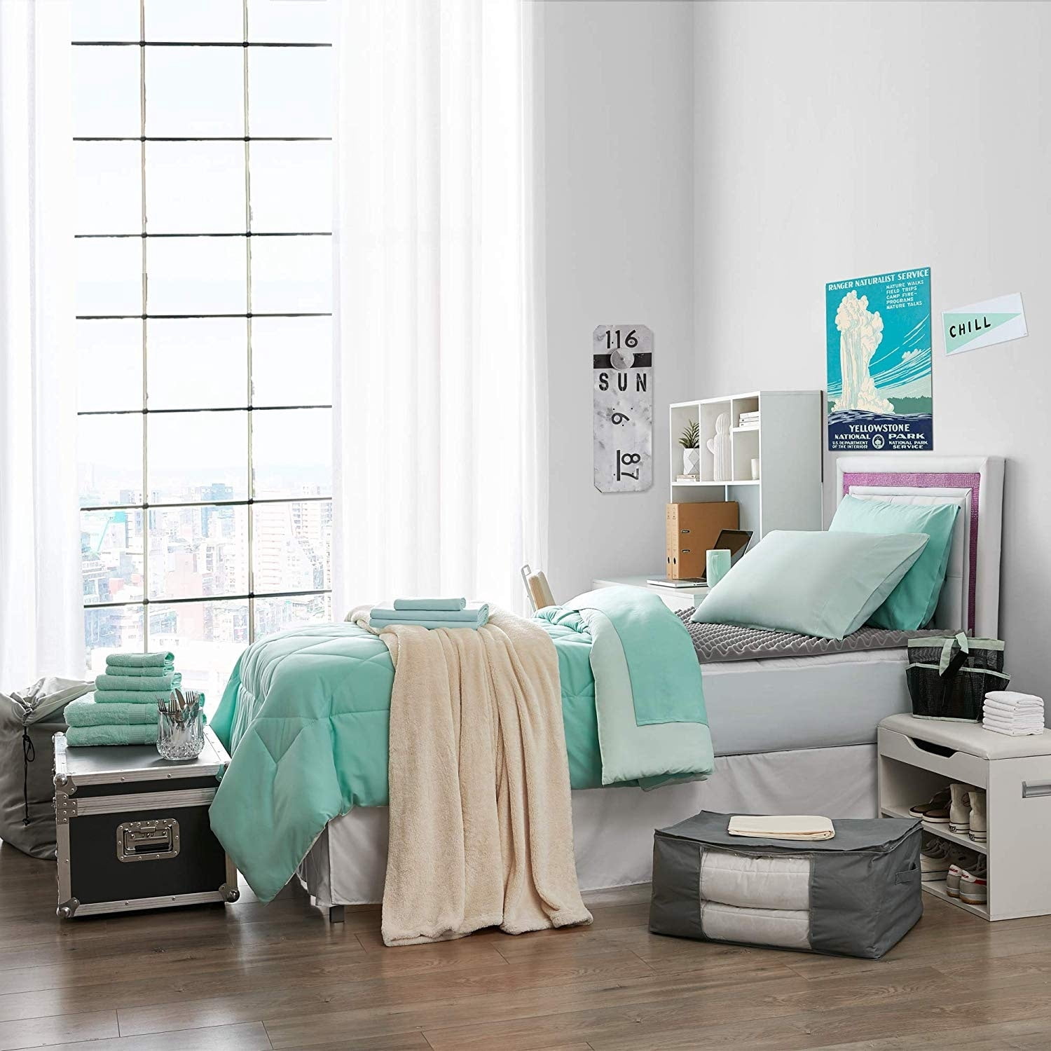 DormCo Porch & Den Hathaway Yucca/Hint of Mint Twin XL Dorm Room and ...