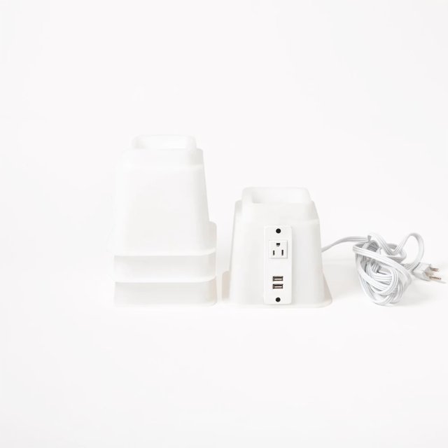 Dormify Charging Bed Risers in Bed Riser White, White Solid, Charging ...