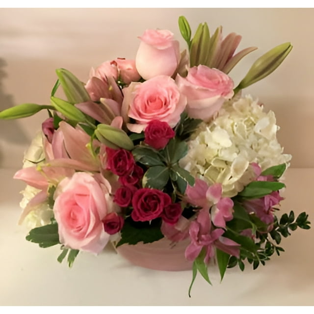 Doug Ruling Flower Shop Pretty in Pink Centerpiece - Walmart.com