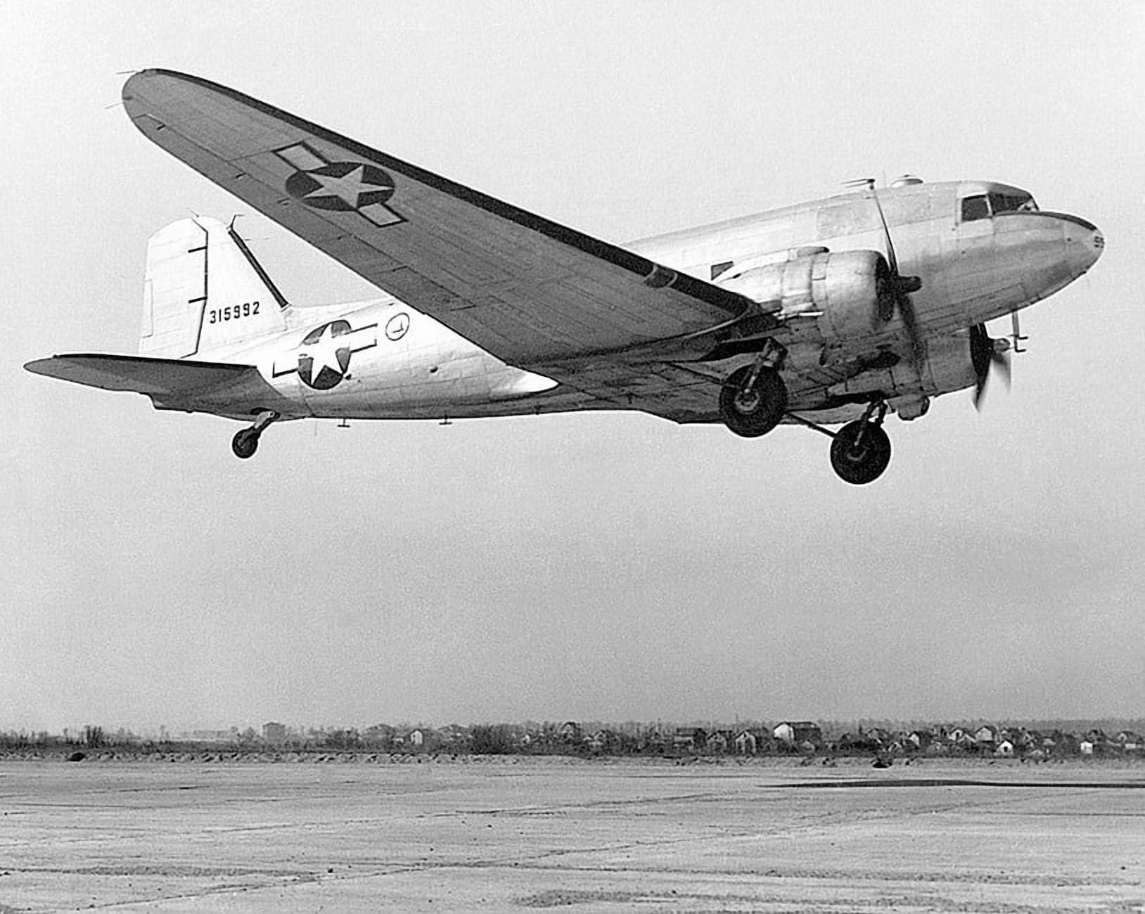 Douglas C-47 Skytrain Transport Aircraft Style -1 - 20x30 Inch ...