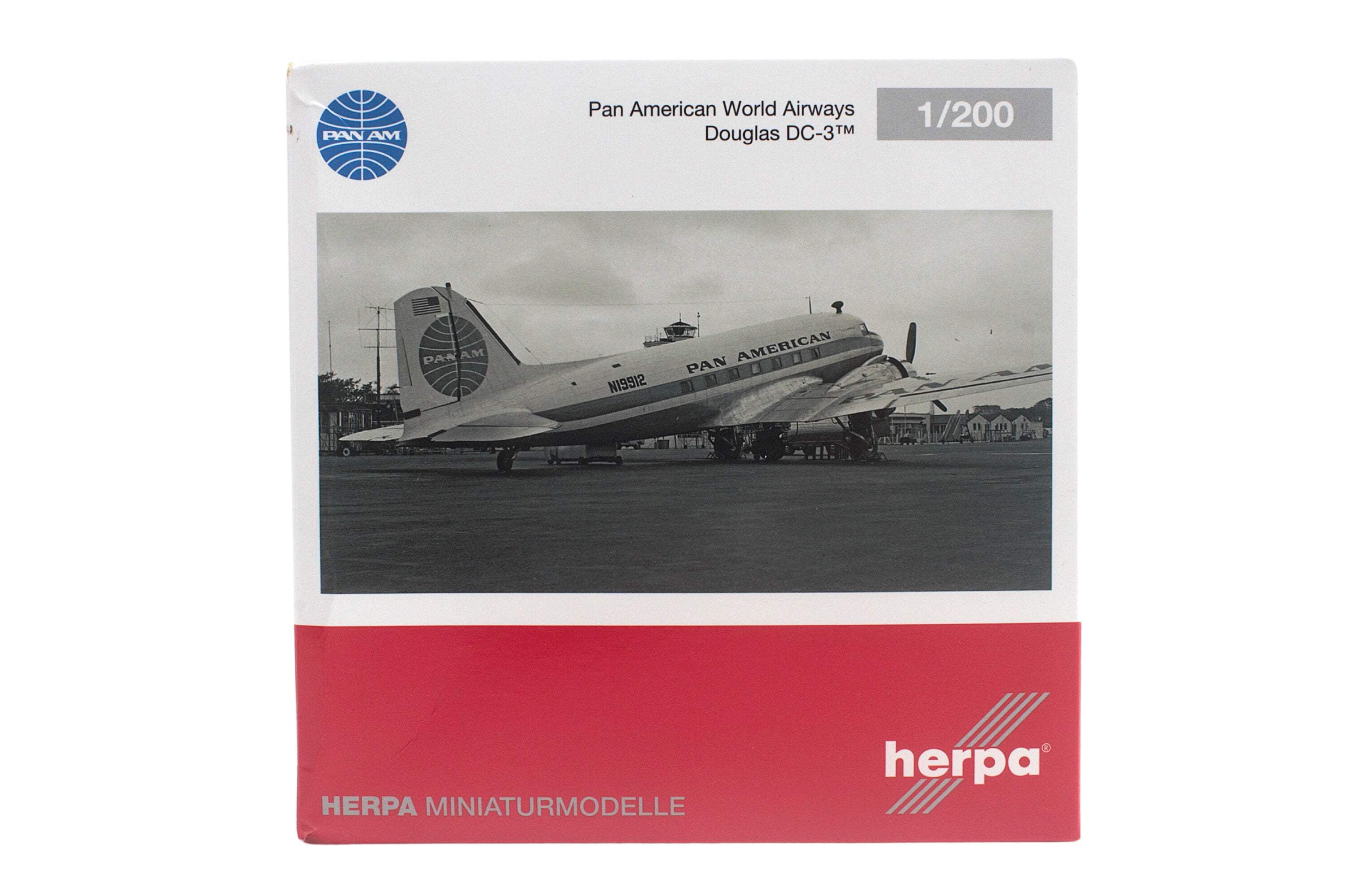 Douglas DC-3 Commercial Aircraft "Pan American World Airways" (N19912 ...
