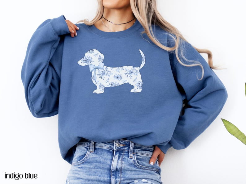 Doxie Mom Sweatshirt, Floral Toile Dachshund Mama Crewneck, Gift for ...