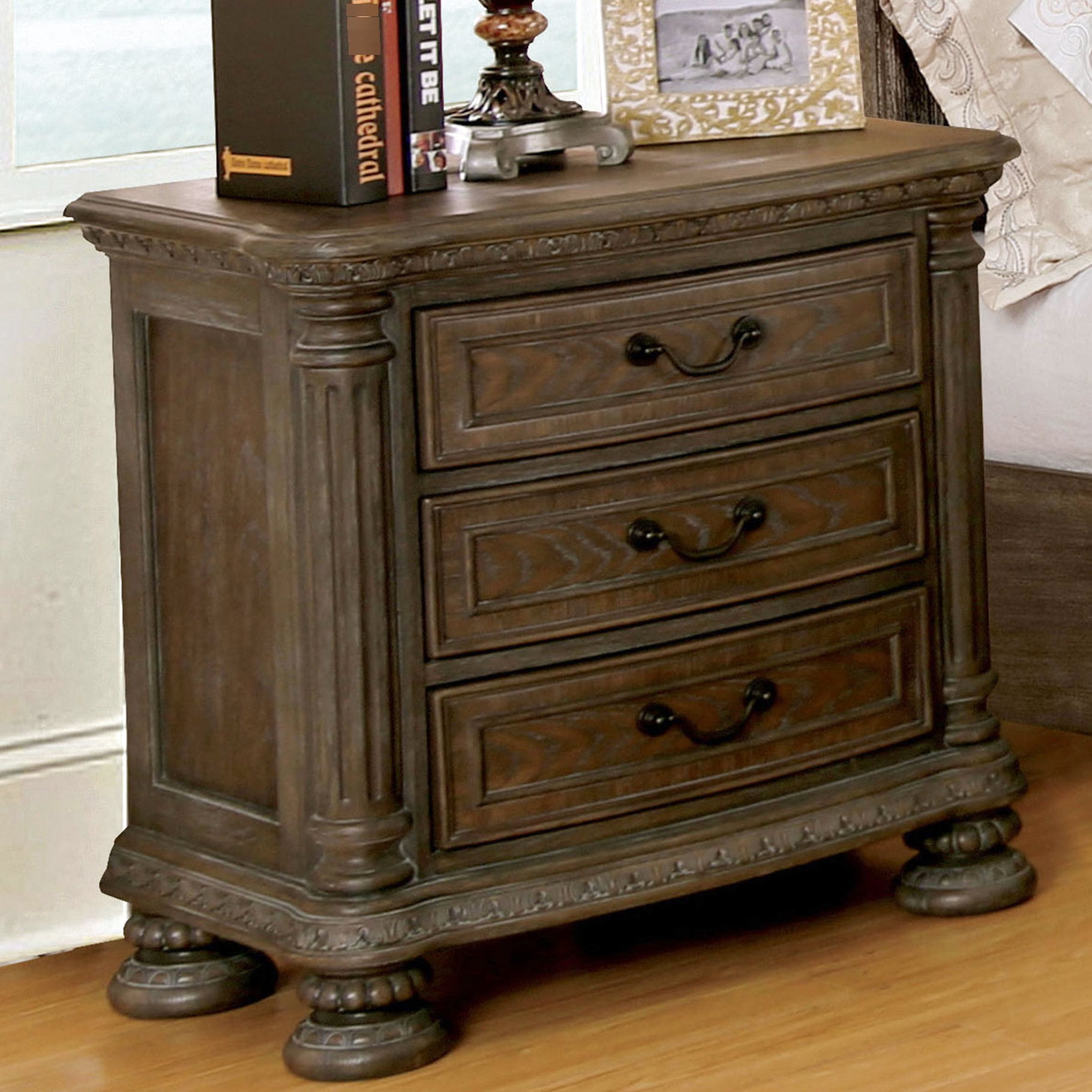 Drawers with felt lining - Bedroom storage for protecting small items ...