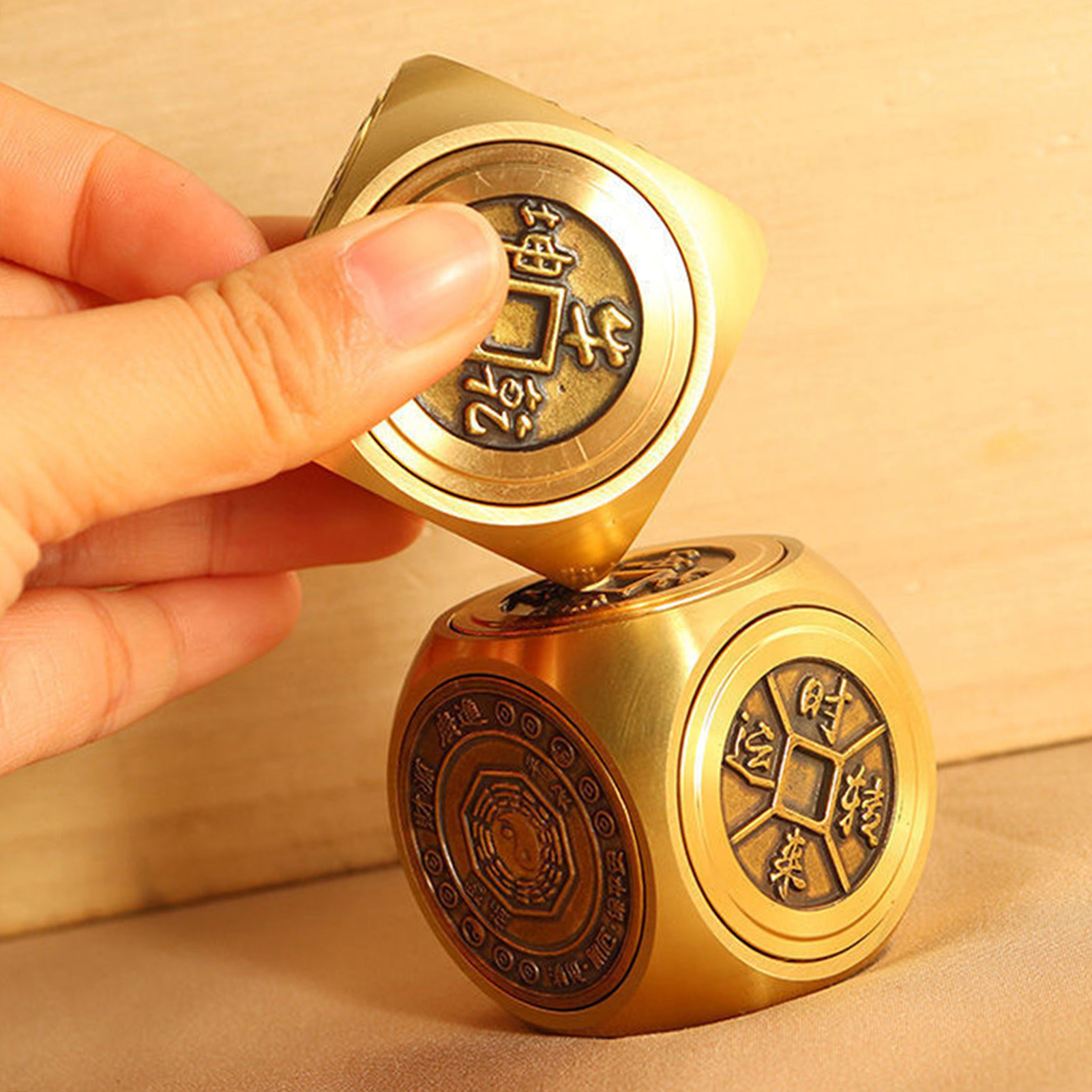 Dream Lifestyle Artistic Cube Statue Polished Copper Six-way Money ...