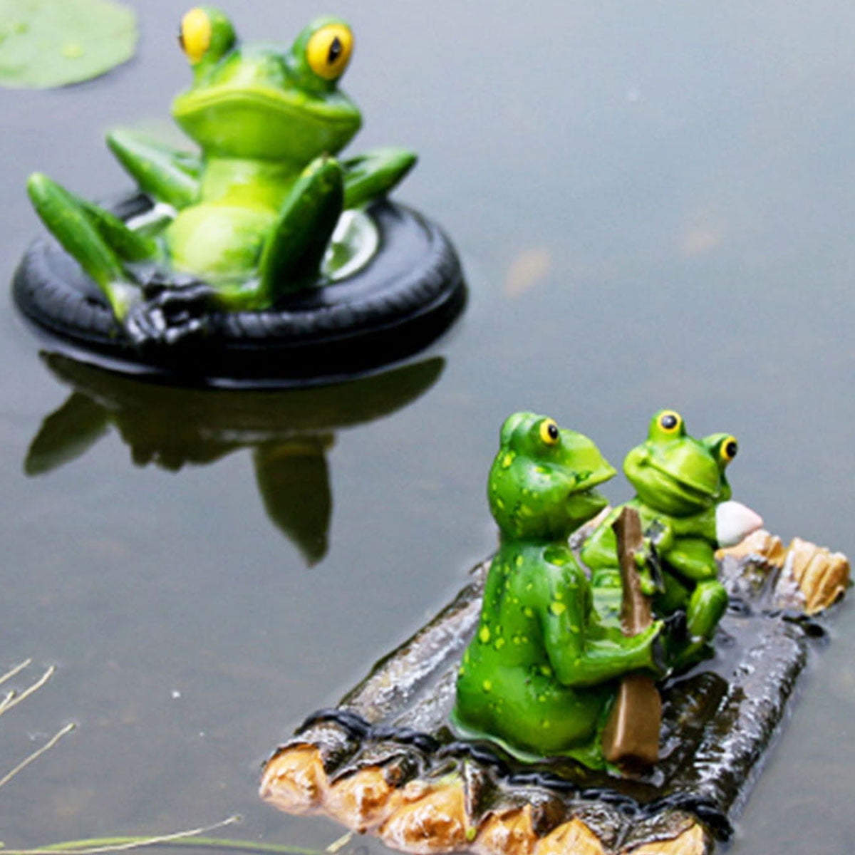 Dream Lifestyle Water Floating with Frog Ornament Figurine Statue Craft ...