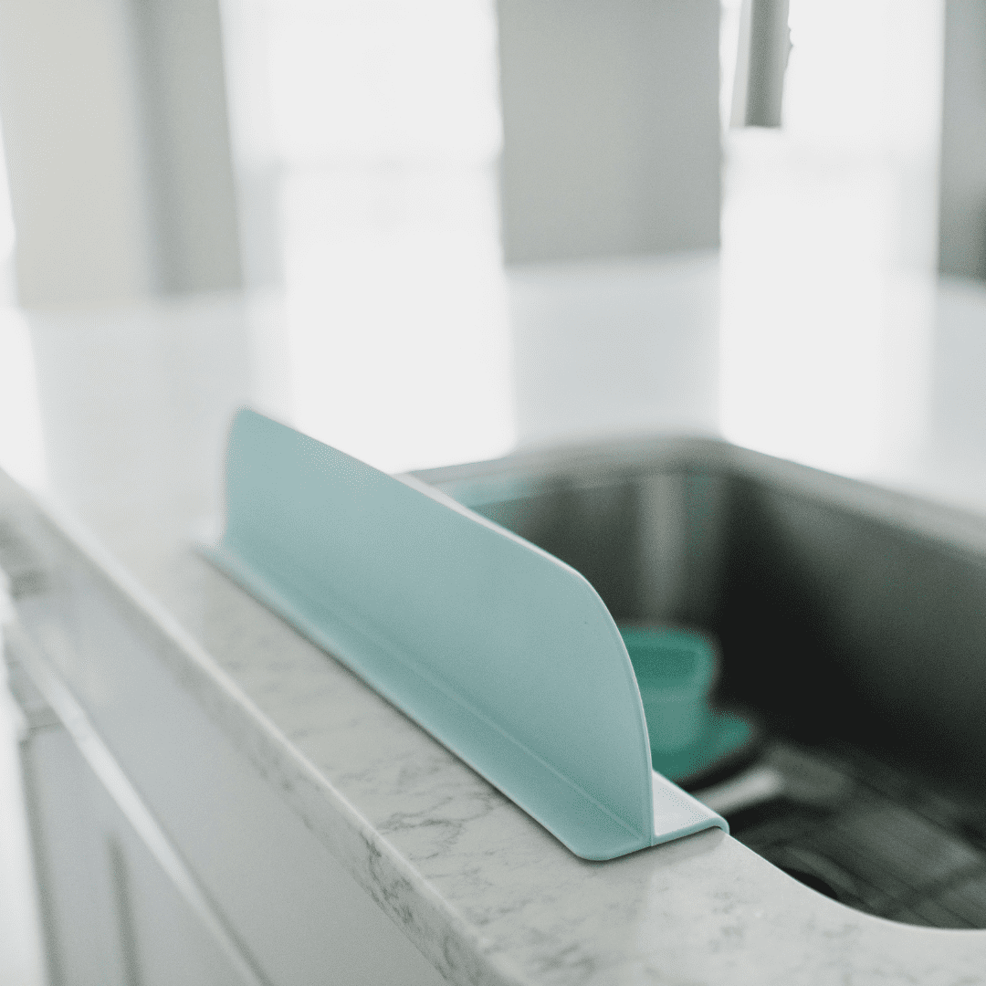 Dreamroo Silicone Sink Splash Guard for Kitchen and Bathroom (19.6 in X ...