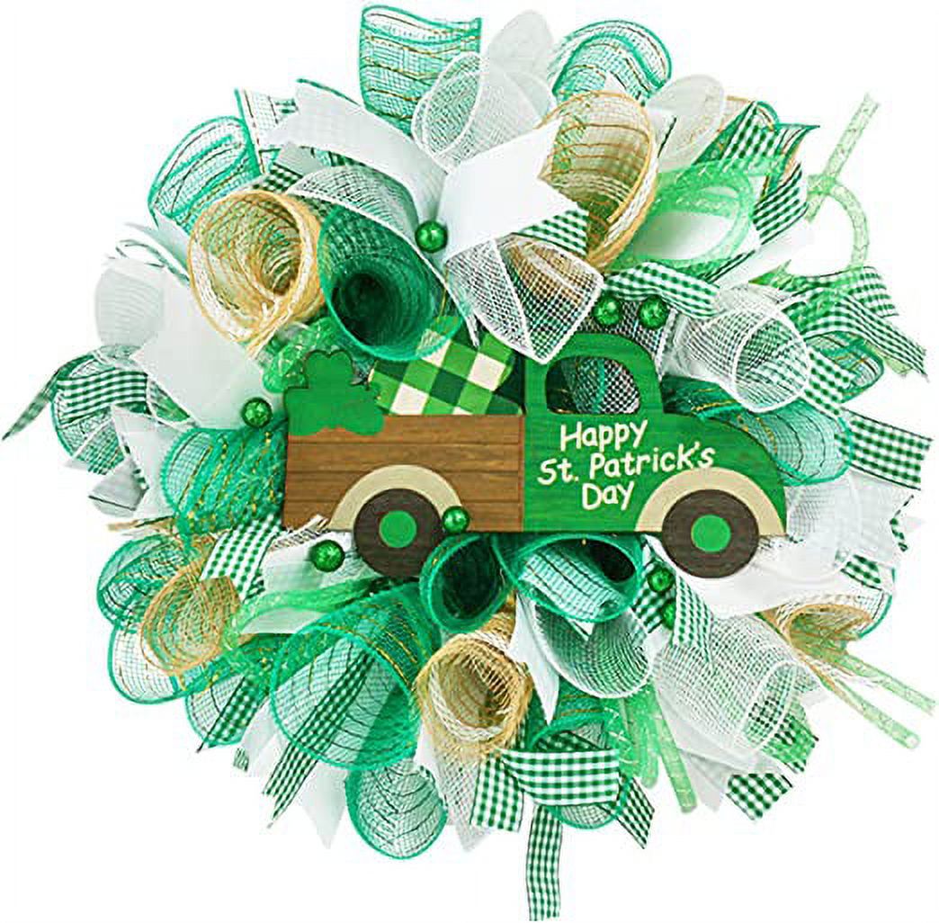 Dress Up Your Home On March 17th With These St. Patrick's Day Wreaths ...