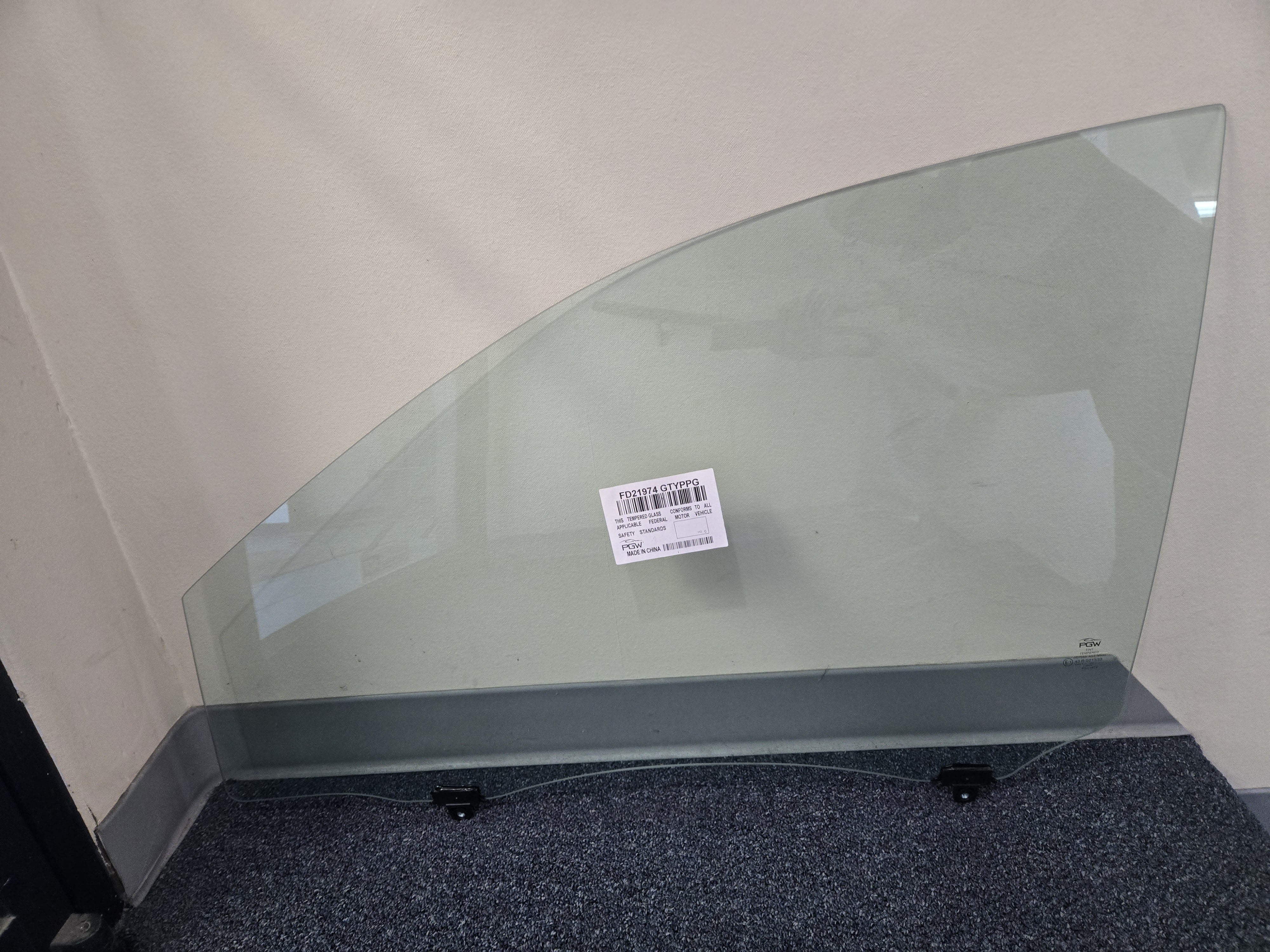 Driver Side Left Front Door Window Glass Compatible with Toyota Sienna ...