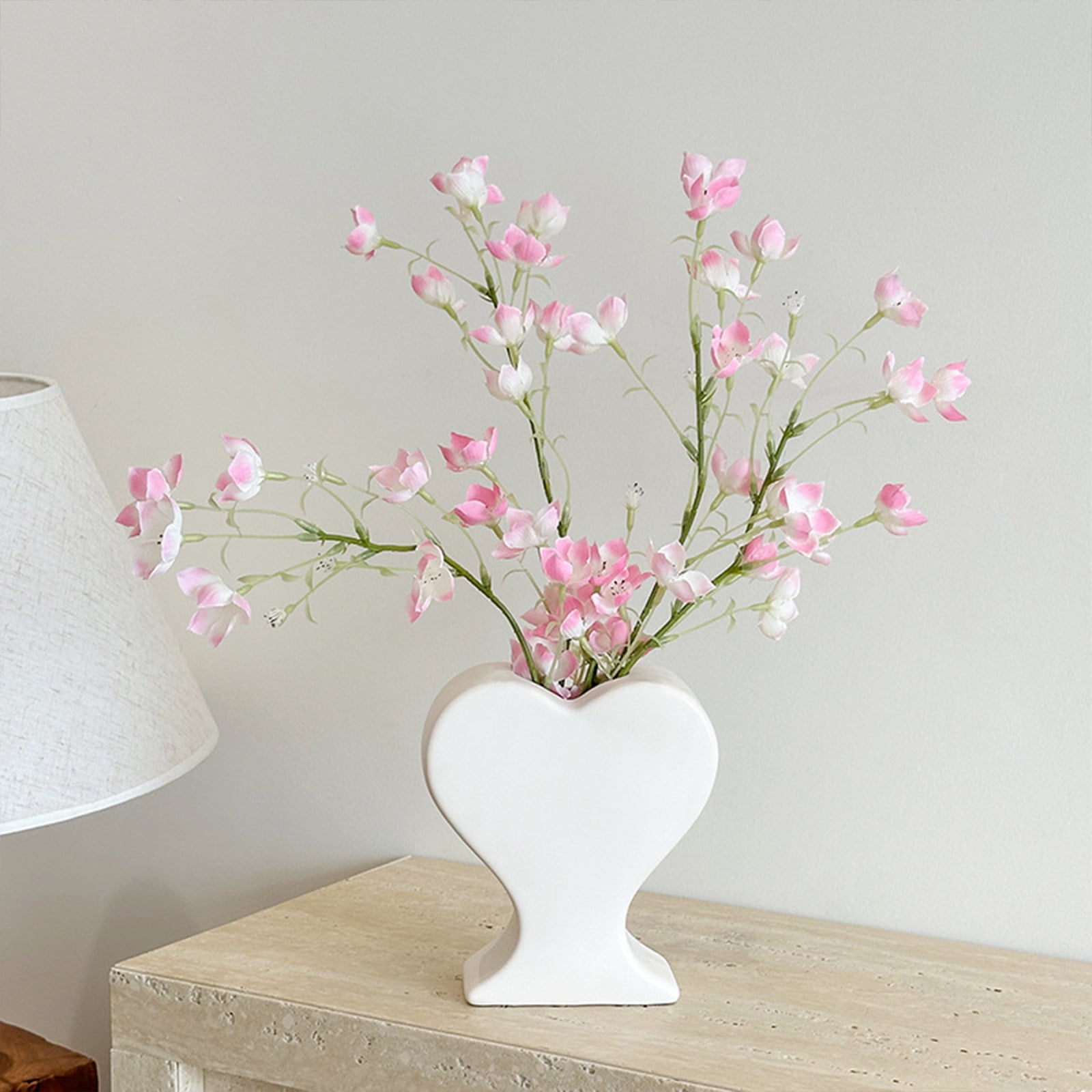 Dtchengua White Heart Shaped Vase, 1.2L Resin Decorative Vase for Fresh ...