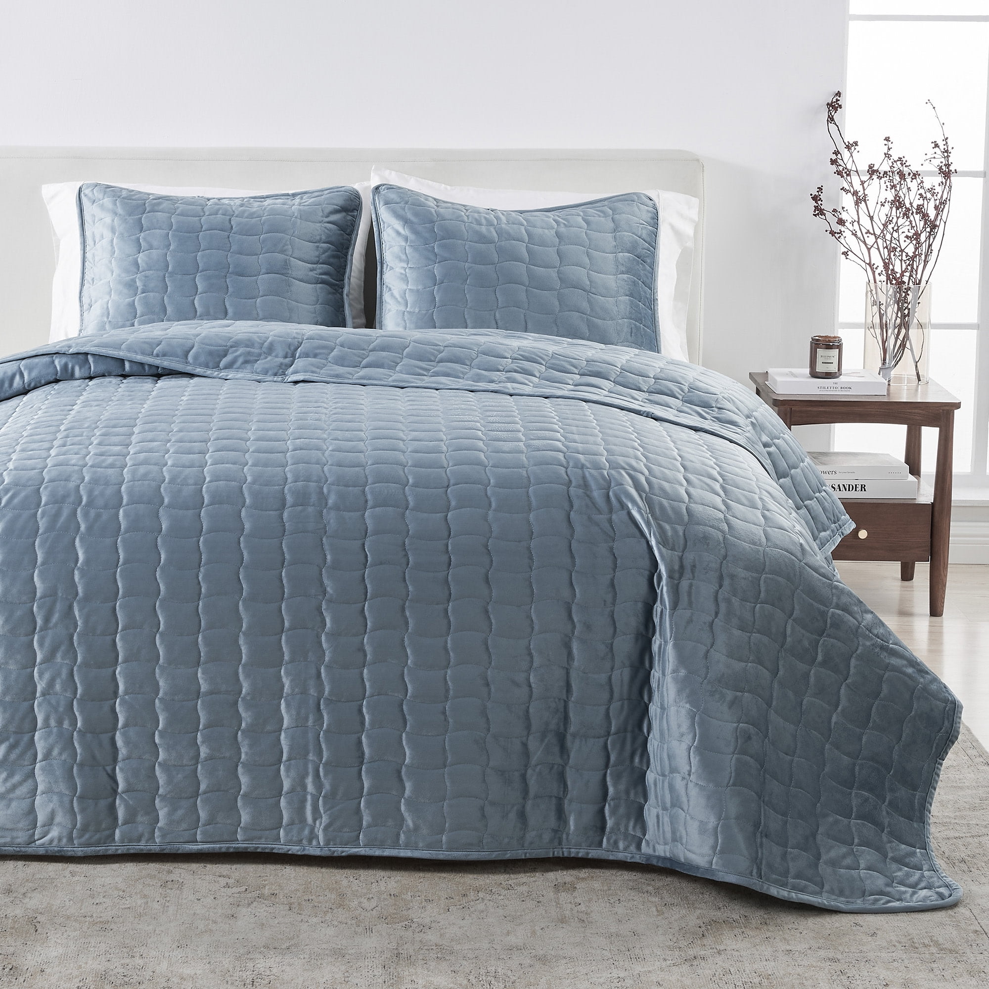 Dual-Sided Velvet Box-Stitched Heavyweight 2-Piece Twin Quilt Set ...