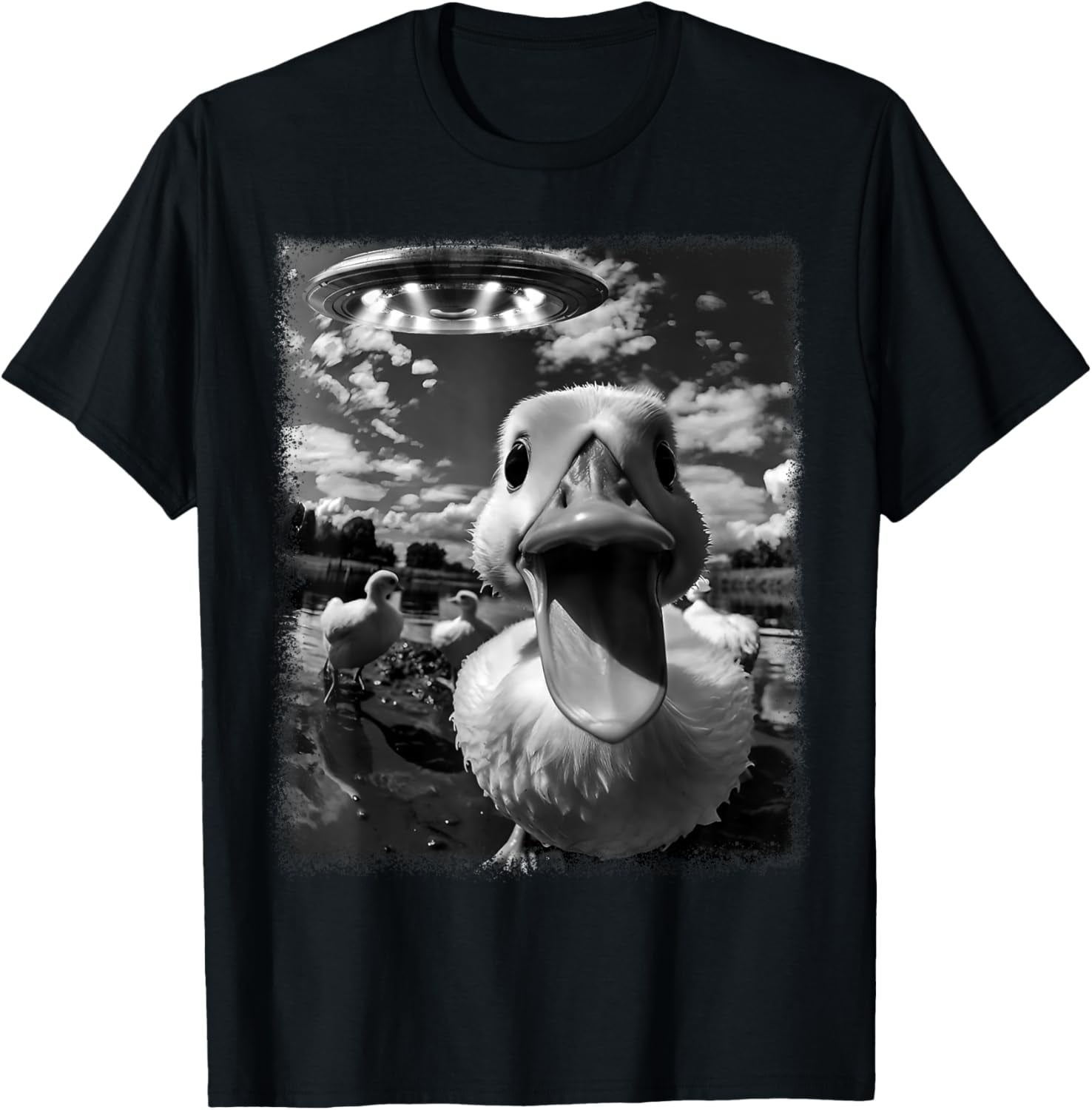 Duck Selfie with Alien and Ufo T-Shirt - Walmart.com