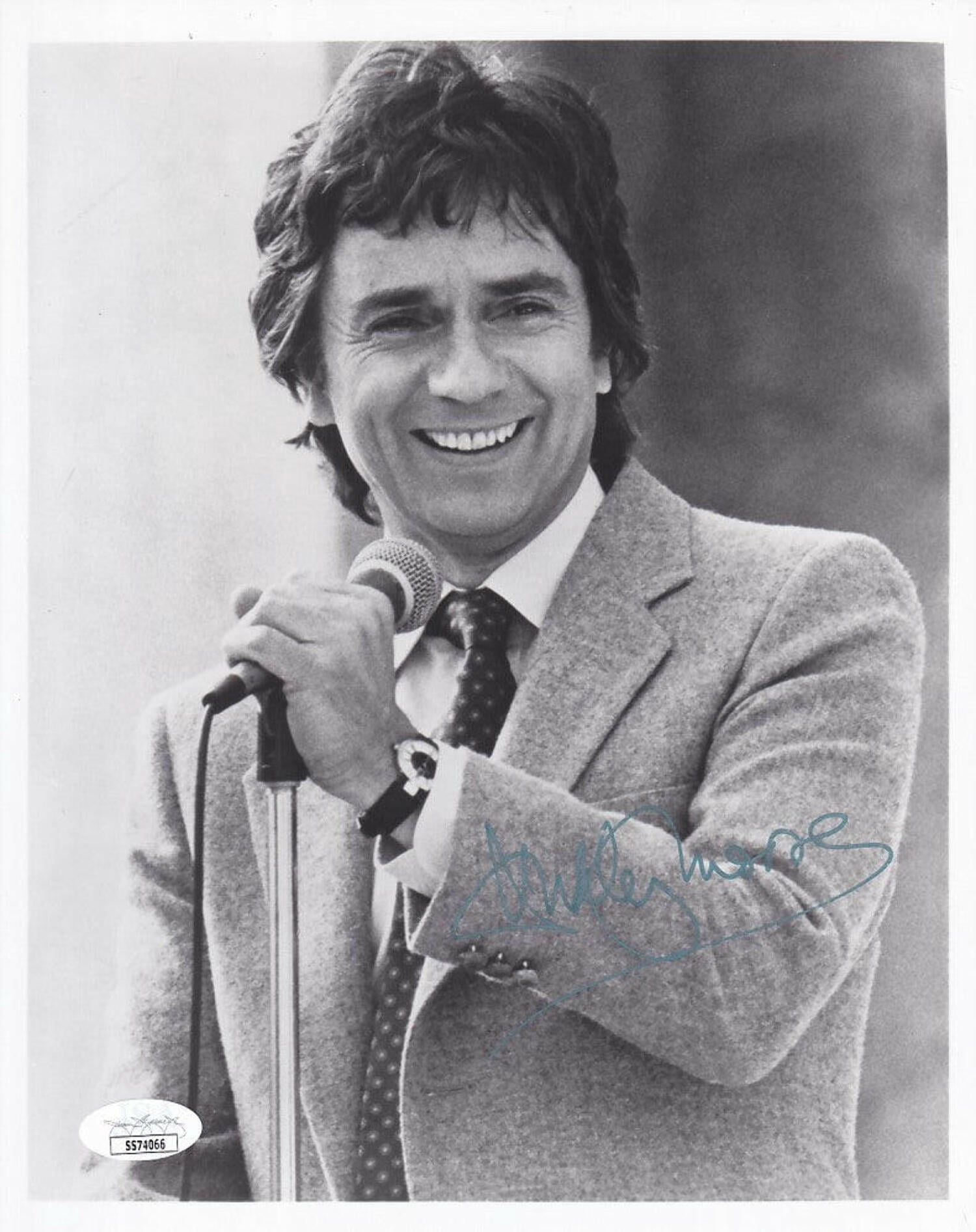 Dudley Moore autographed 8x10 black and white portrait photo JSA ...