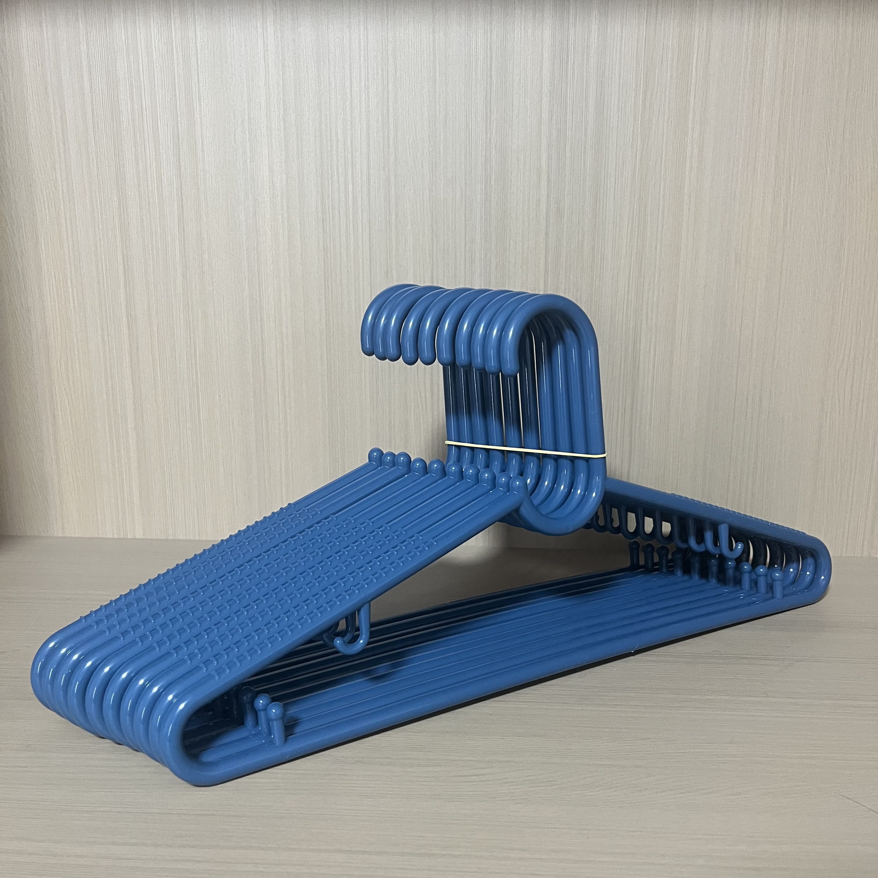 Dura Hanger - Extra-thick, extra-hard, extra-thick plastic hanger for ...