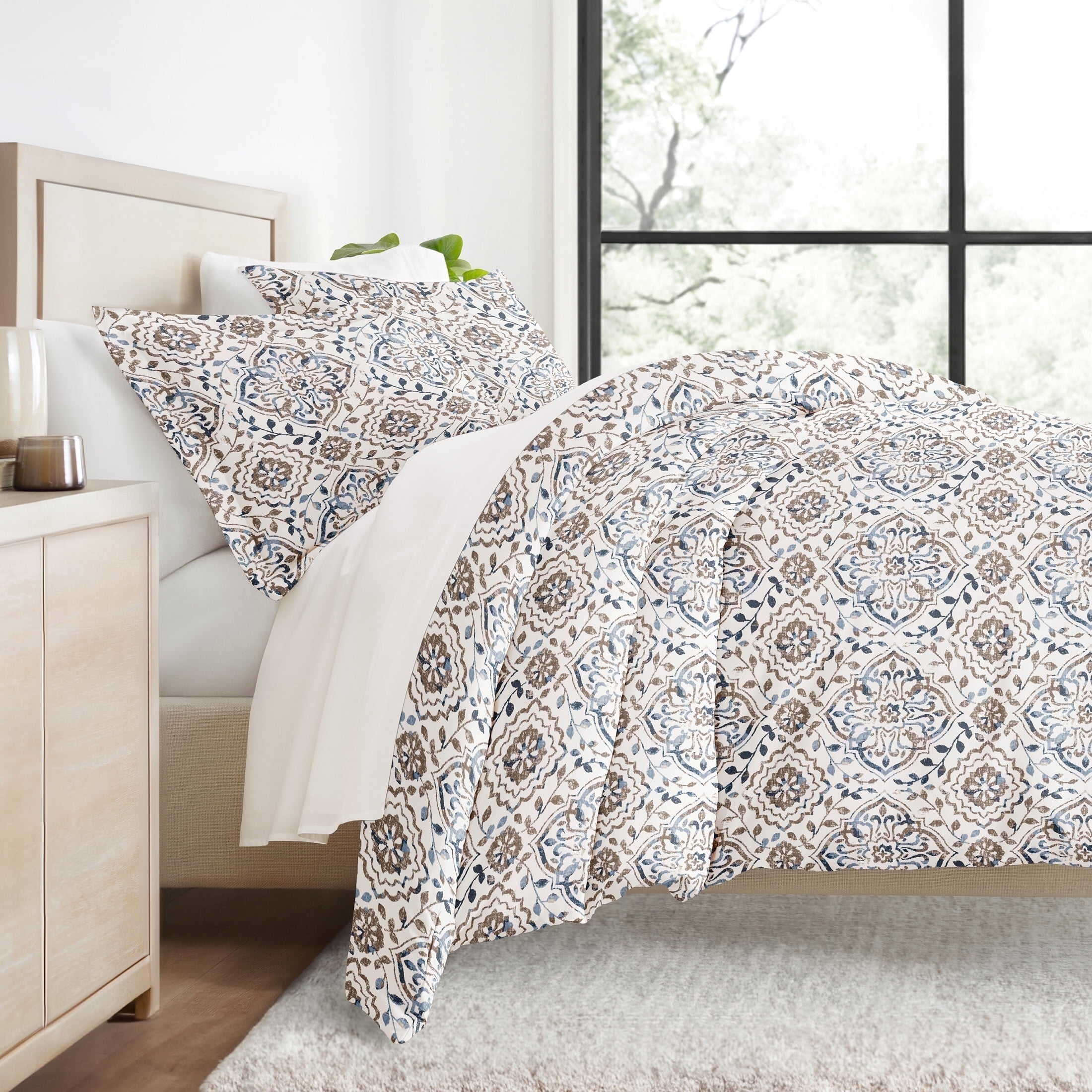 Duvet Cover Set - Ultra Soft & Breathable - Damask Oasis for King/Cal ...