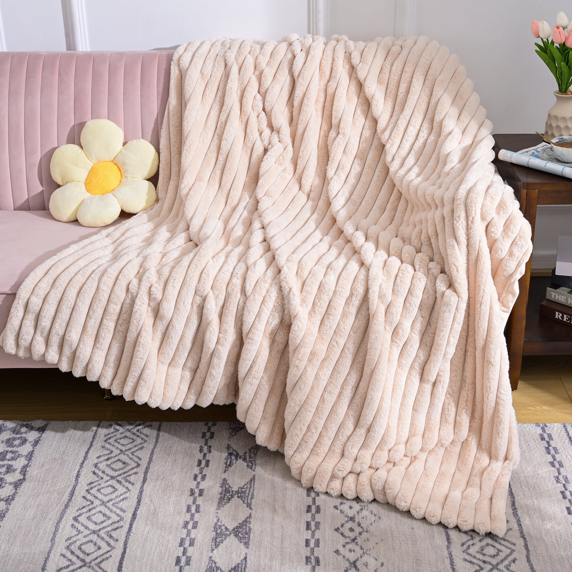 Dwelke Luxury Super Warm Throw Blanket for Couch, Cozy Soft Plush ...