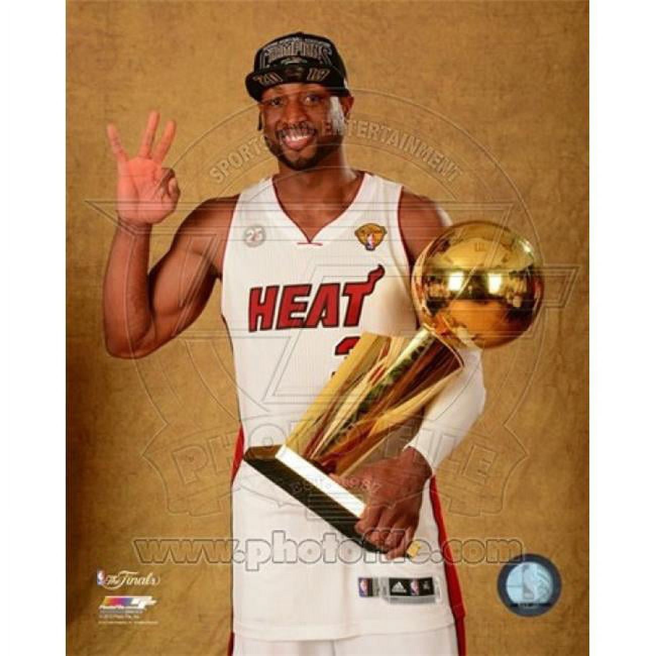 Dwyane Wade with the NBA Championship Trophy Game 7 of the 2013 NBA ...