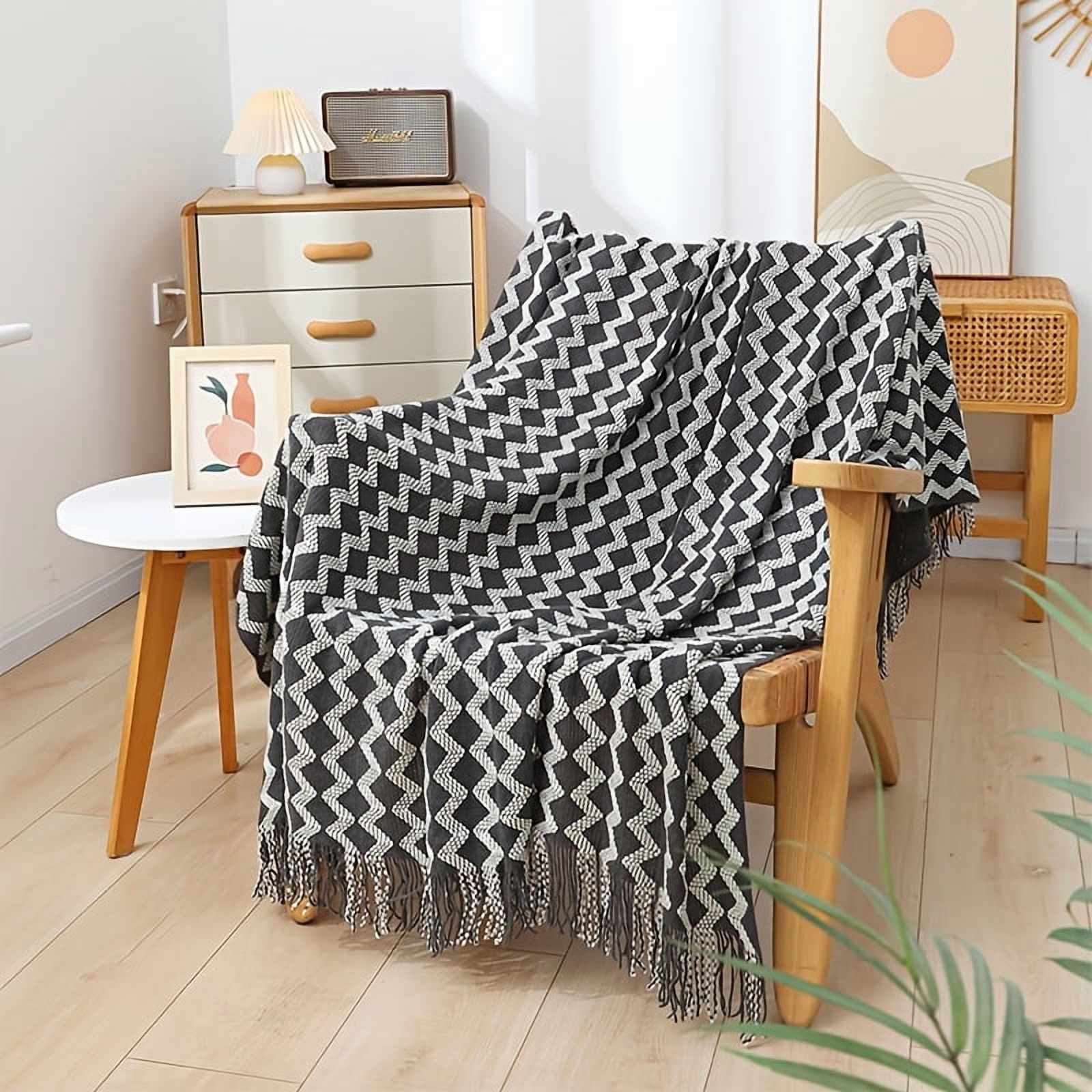 EASTIN 1pc Vintage-Inspired Black & White Chevron Knit Throw with ...