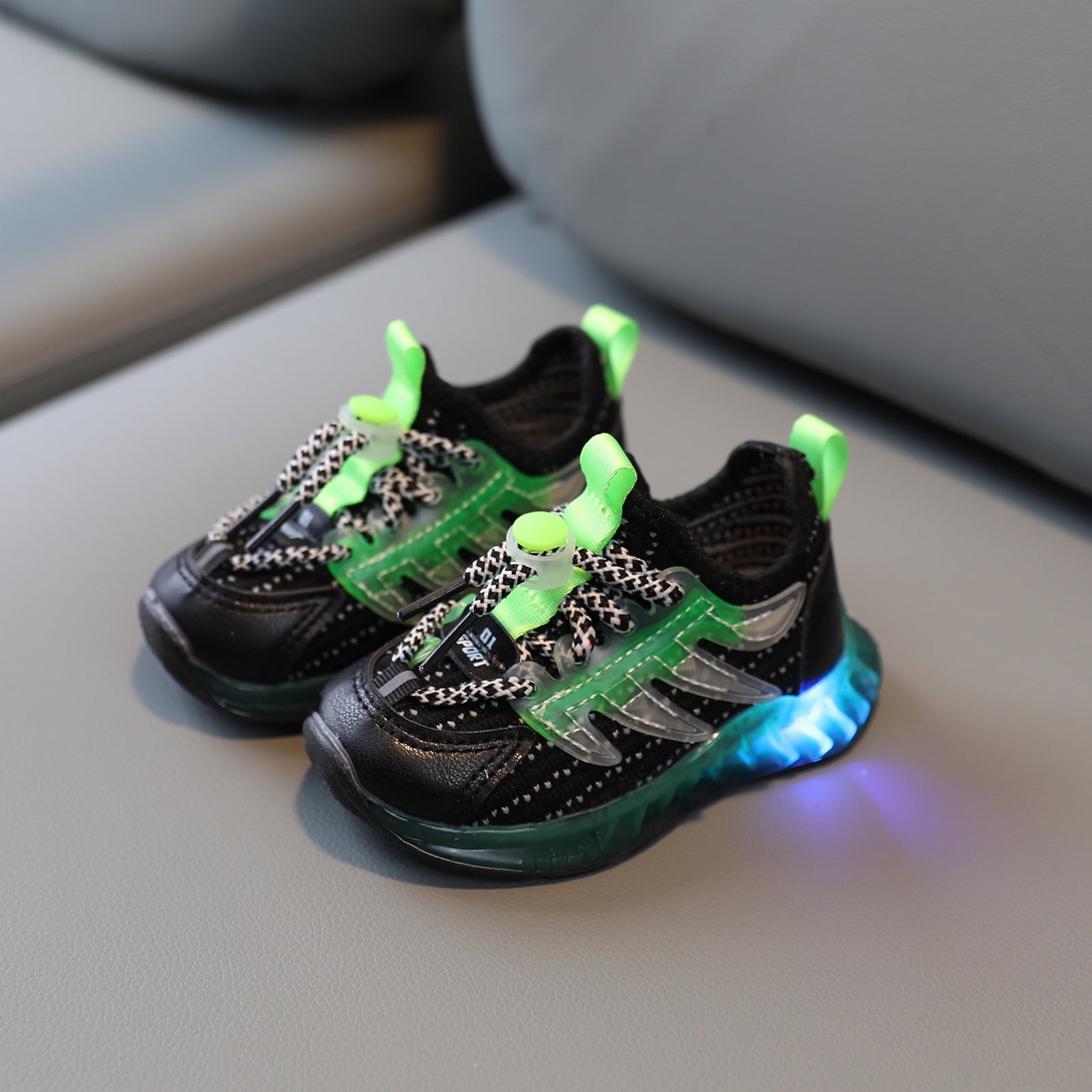 EGNMCR Kids Light Up Shoes Led Flash Shoes with Spider Upper for Boys ...