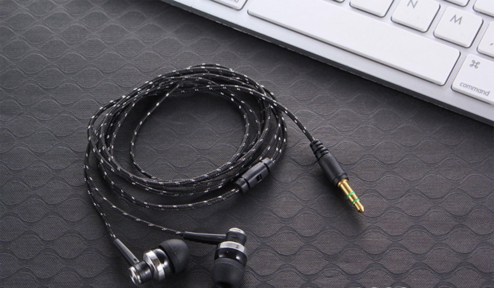 EIMELI Black Headphones Tuned Port Technology Ear Buds Wired Superior ...