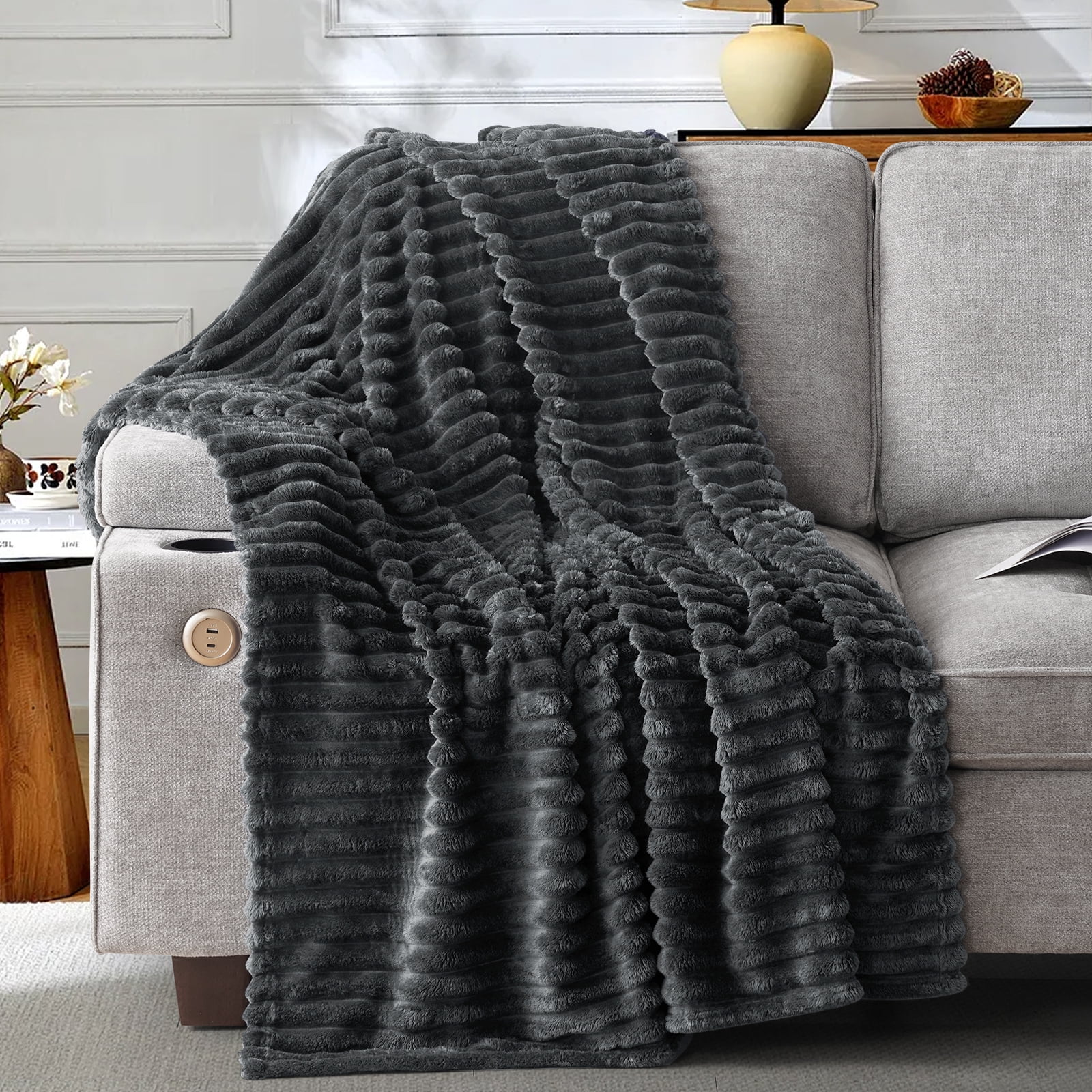 EMONIA Dark Gray Fleece Throw Blanket for Couch, 320GSM Super Soft Cozy ...
